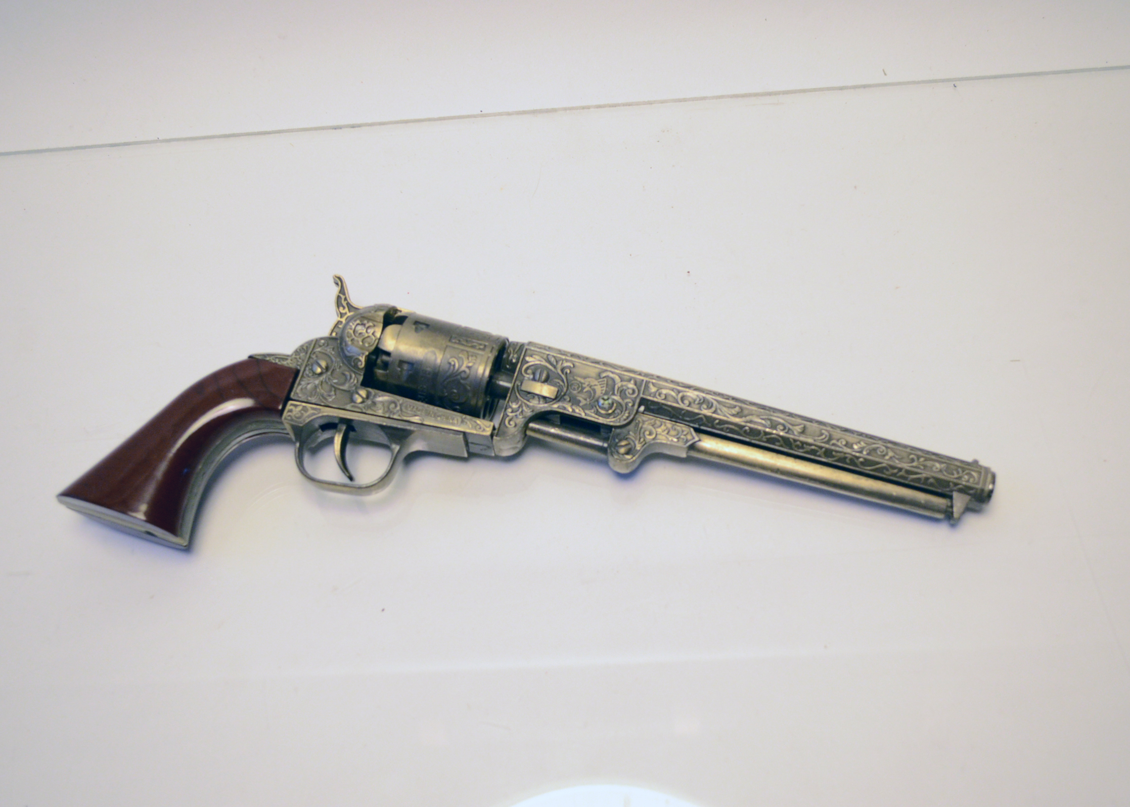 Assortment of Decorative Replica Revolvers | EBTH