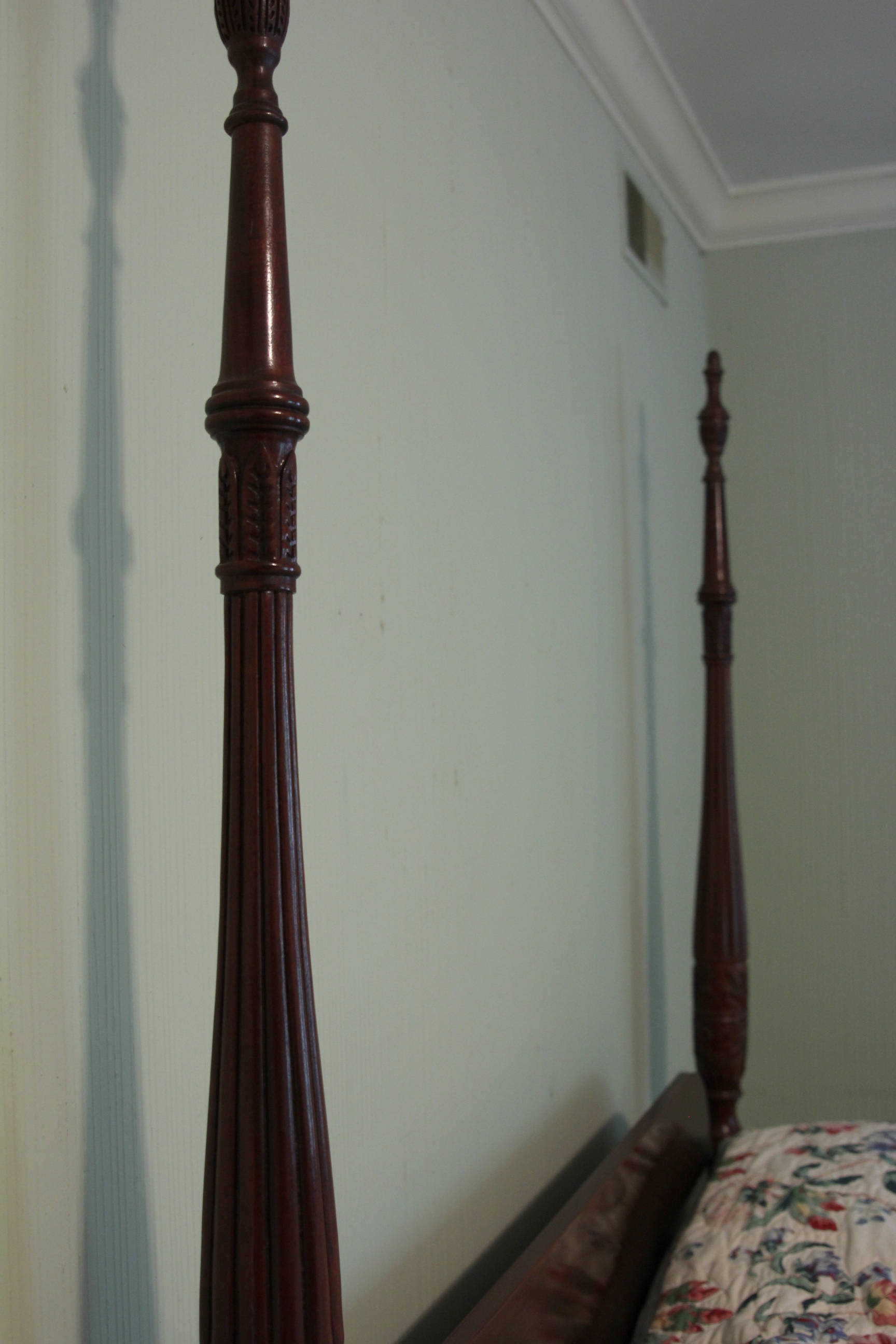 Queen Size Four Poster Rice Bed | EBTH