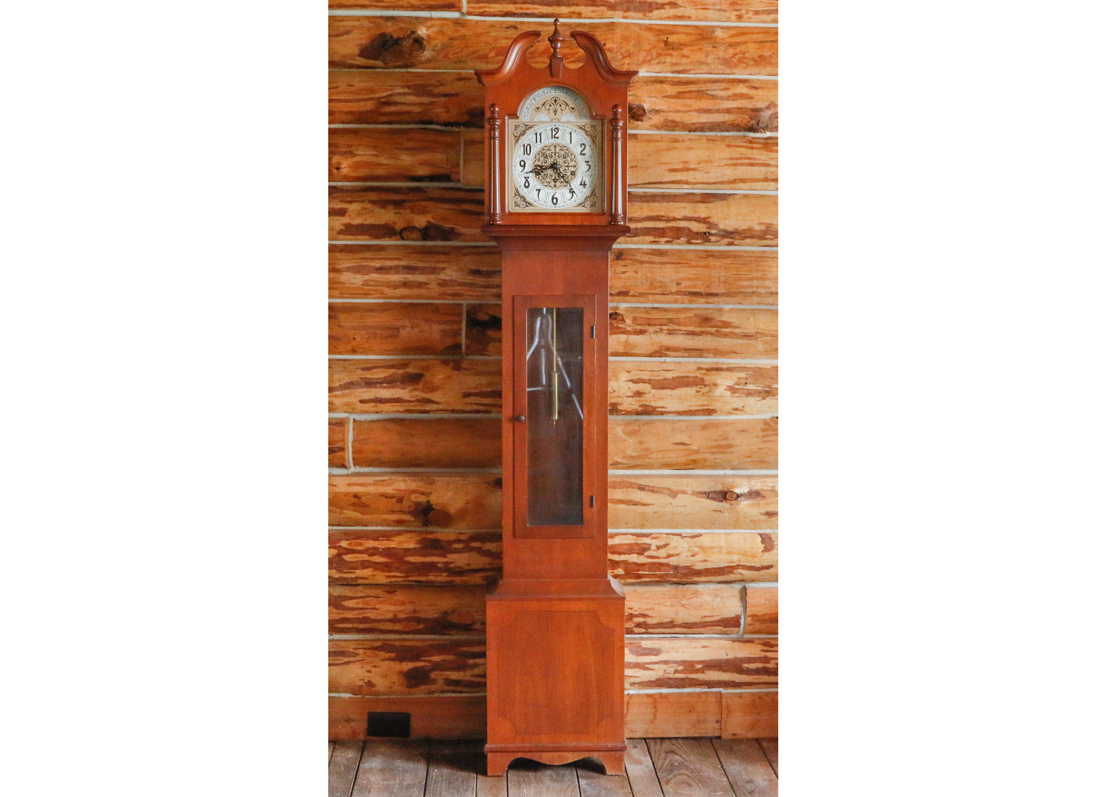 Colonial Mfg. Co. Grandfather Clock | EBTH