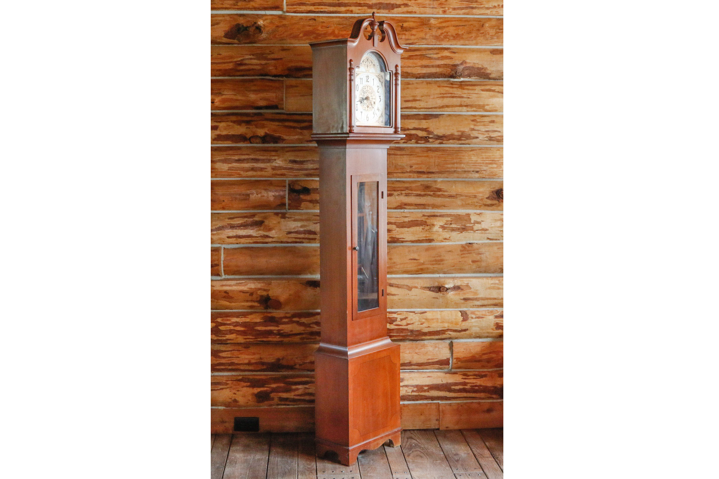 Colonial Mfg. Co. Grandfather Clock | EBTH