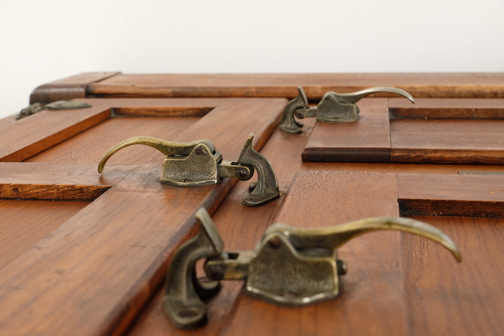 Gibson Cambria Oak Ice Box | EBTH