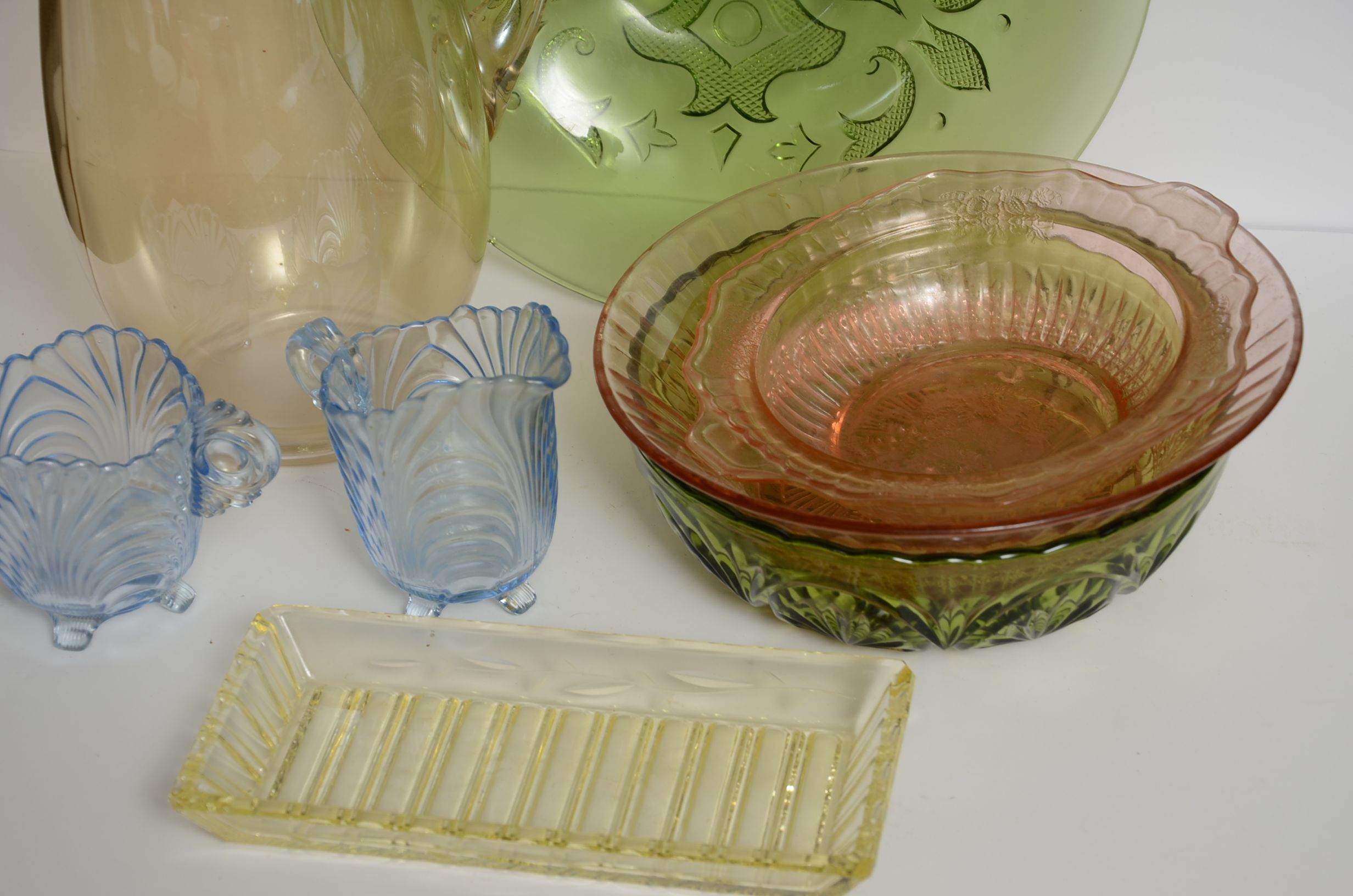 Colored Depression Glass | EBTH