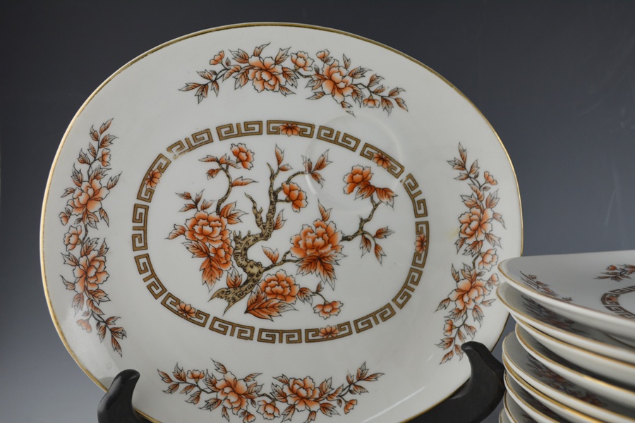 Jonas Roberts Ceramic Luncheon Set of Eleven | EBTH