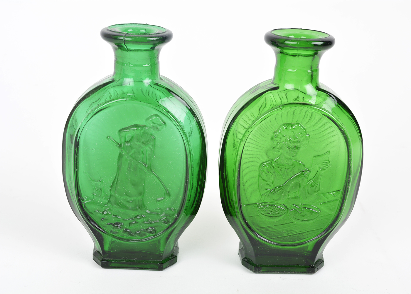 Vintage Daughter's of the American Revolution Glass Bottles | EBTH