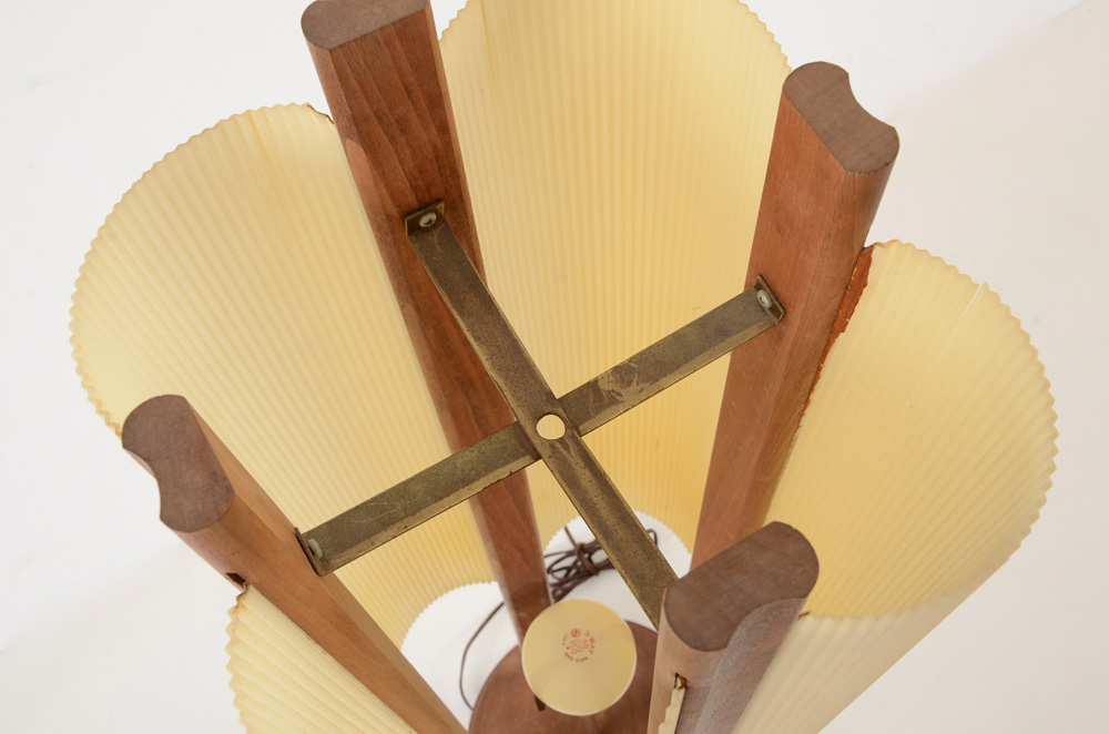 Walnut and Plastic Fluted Shade Table Lamp | EBTH