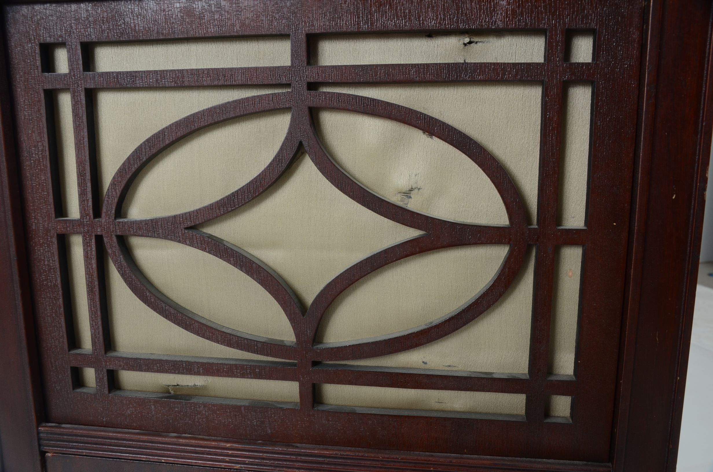 Edison Hand-Cranked Phonograph | EBTH