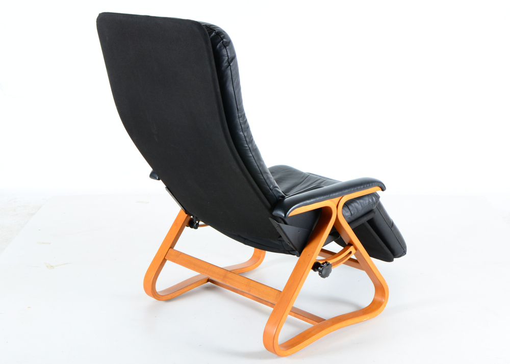 BackSaver Black Leather "Signature" Zero-Gravity Recliner Chair | EBTH