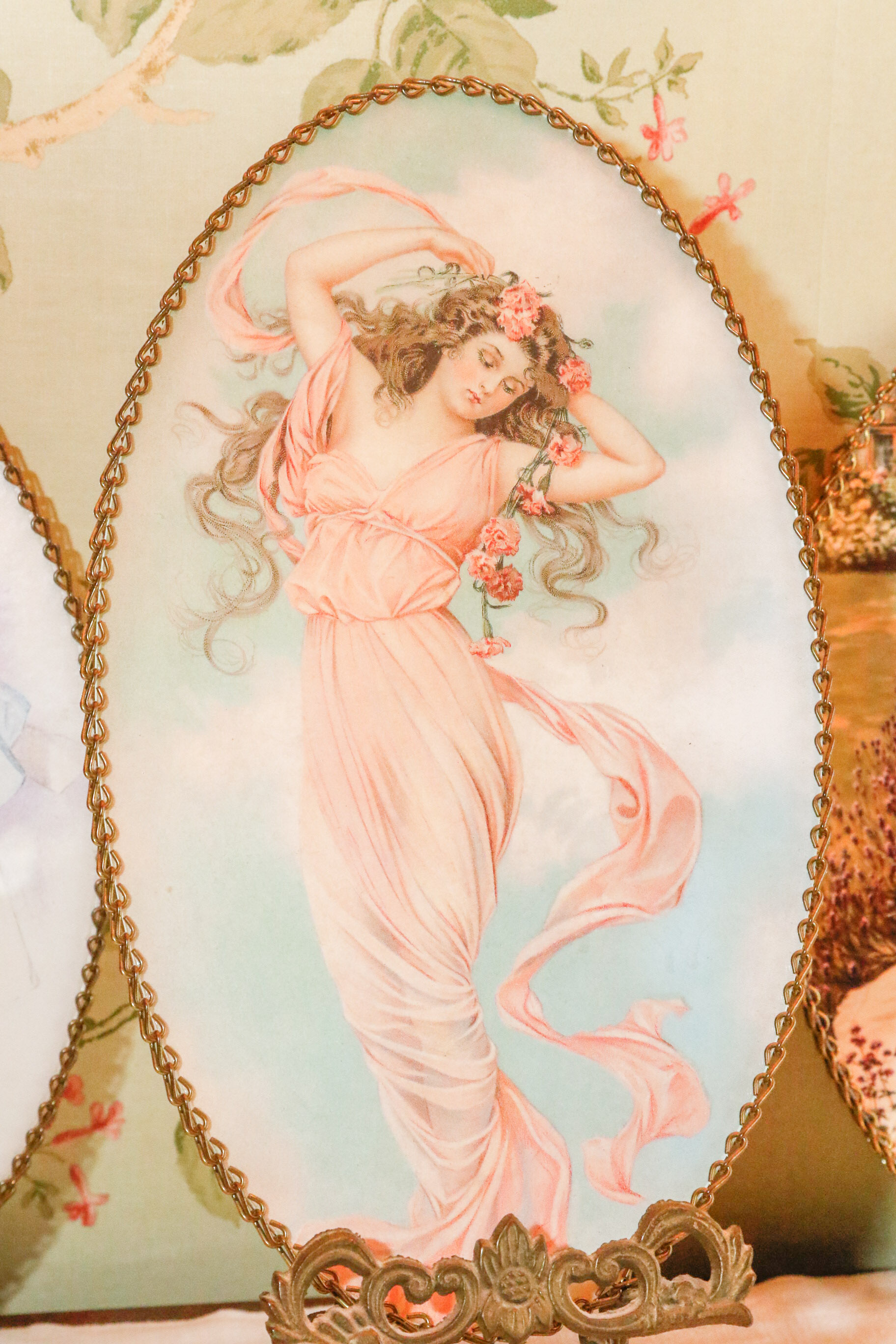 Set of Reproduction Victorian Flue Covers | EBTH