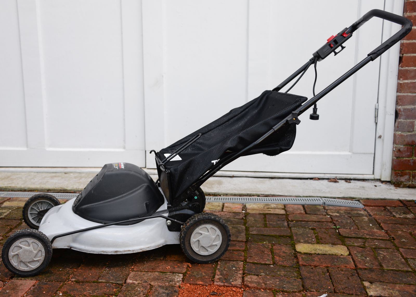 Task Force Electric Lawn Mower | EBTH