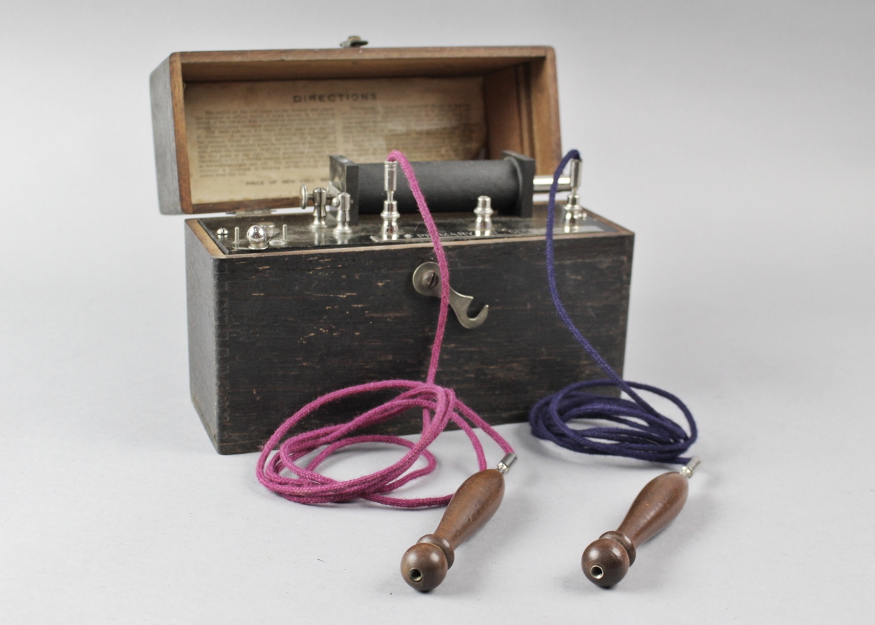 1800s Electro Shock Medical Quack Device | EBTH