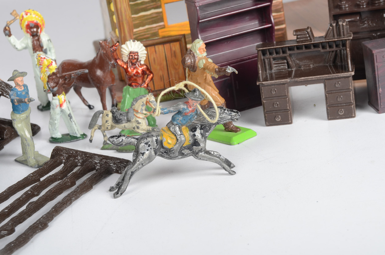 Vintage Louis Marx & Co Western Ranch Set | EBTH