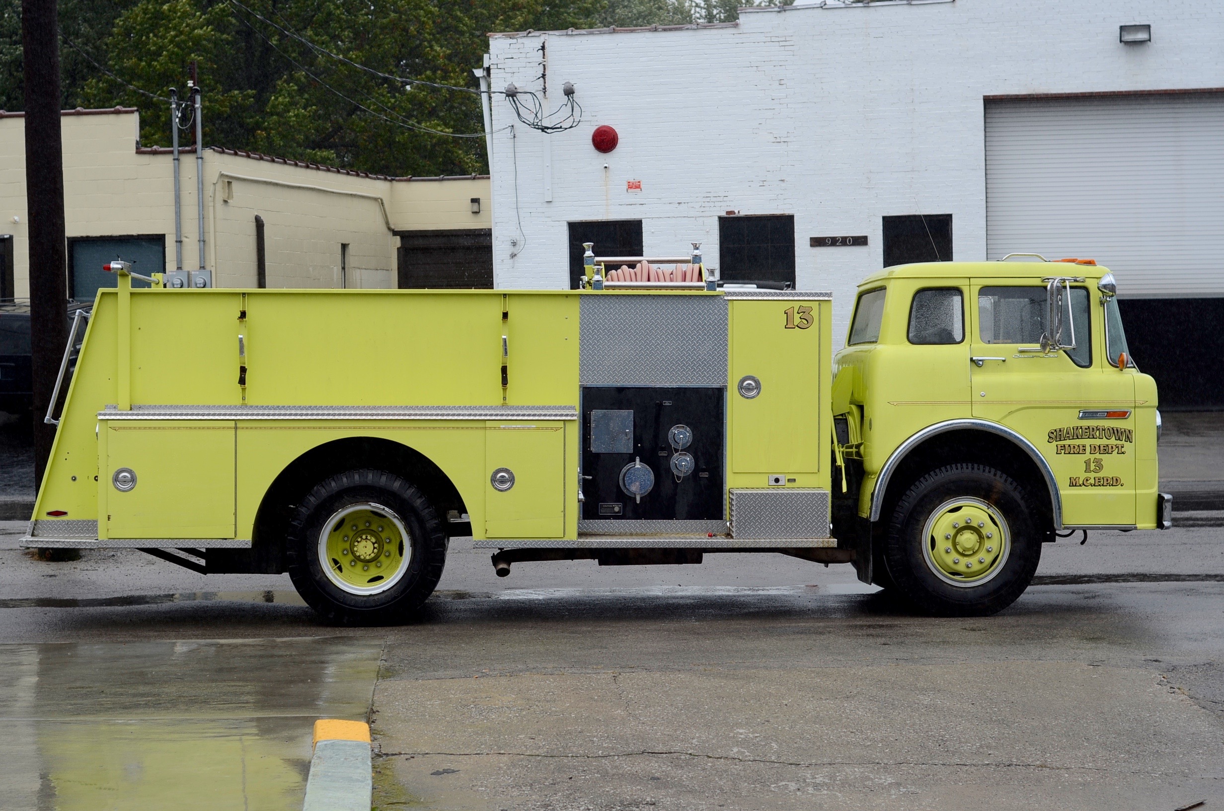 1985 Ford Chartreuse Fire Truck | EBTH