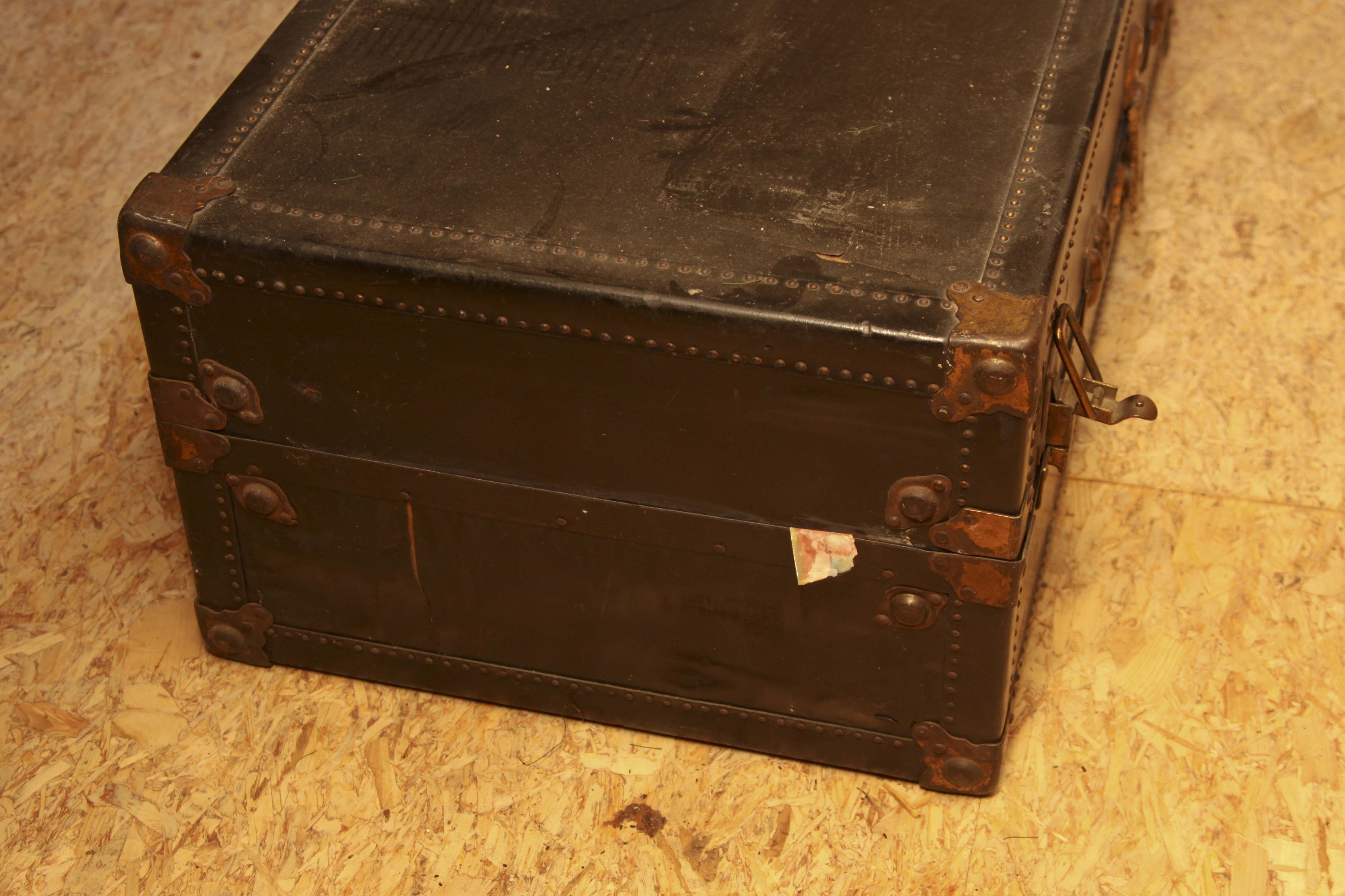 Antique Belber Black Steamer Trunk | EBTH