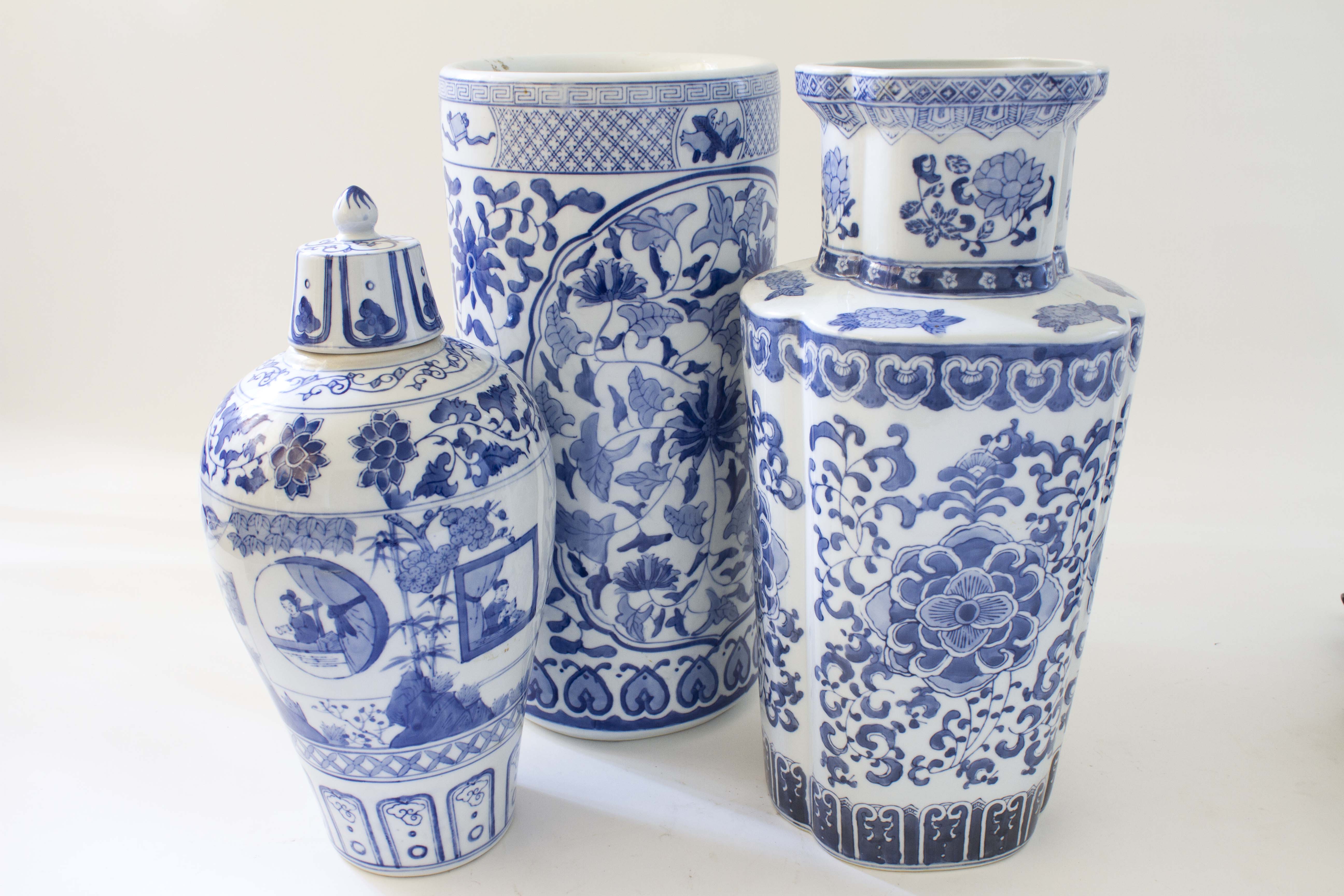 Blue and White Chinese Style Decor | EBTH