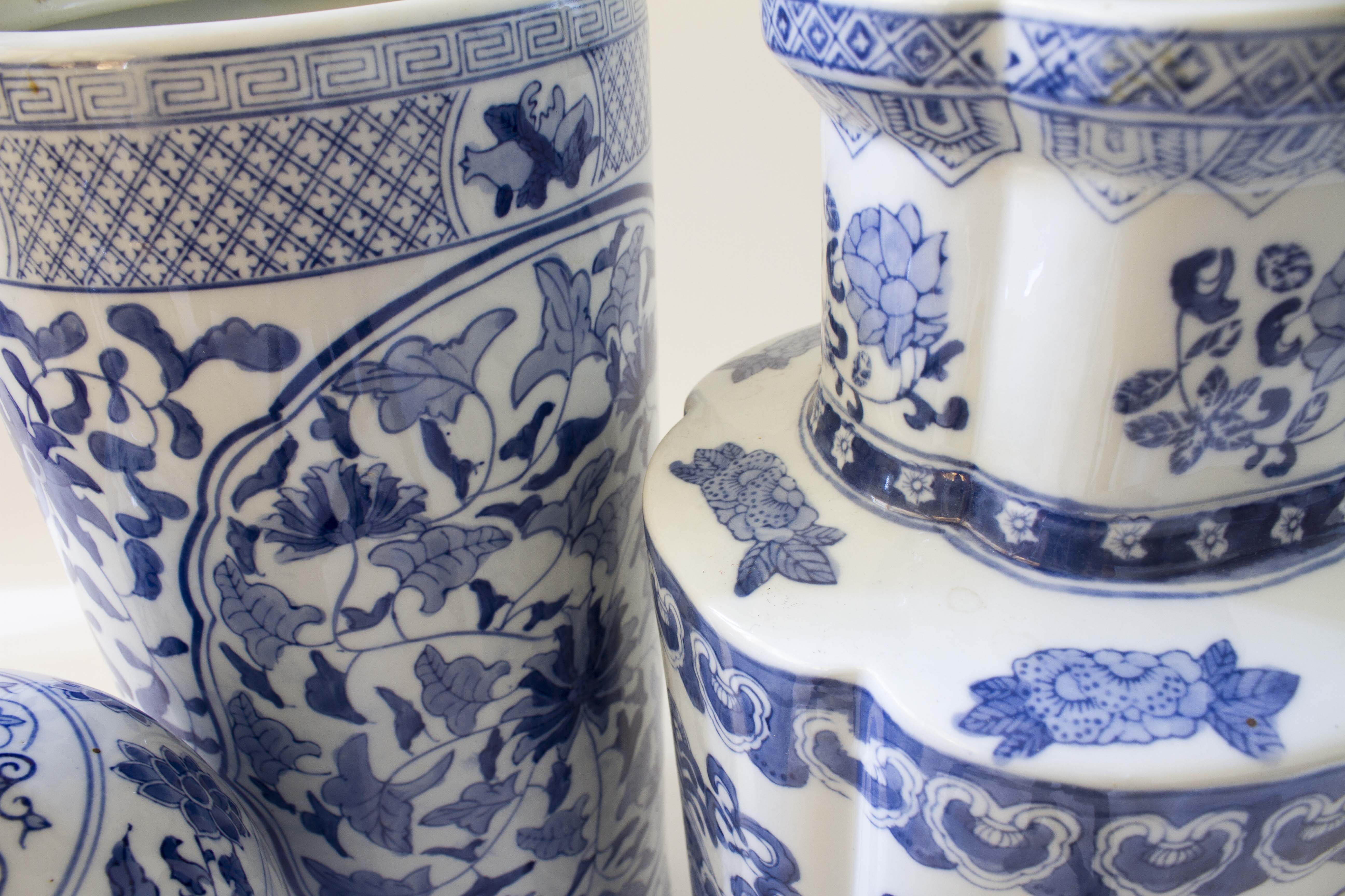Blue and White Chinese Style Decor | EBTH