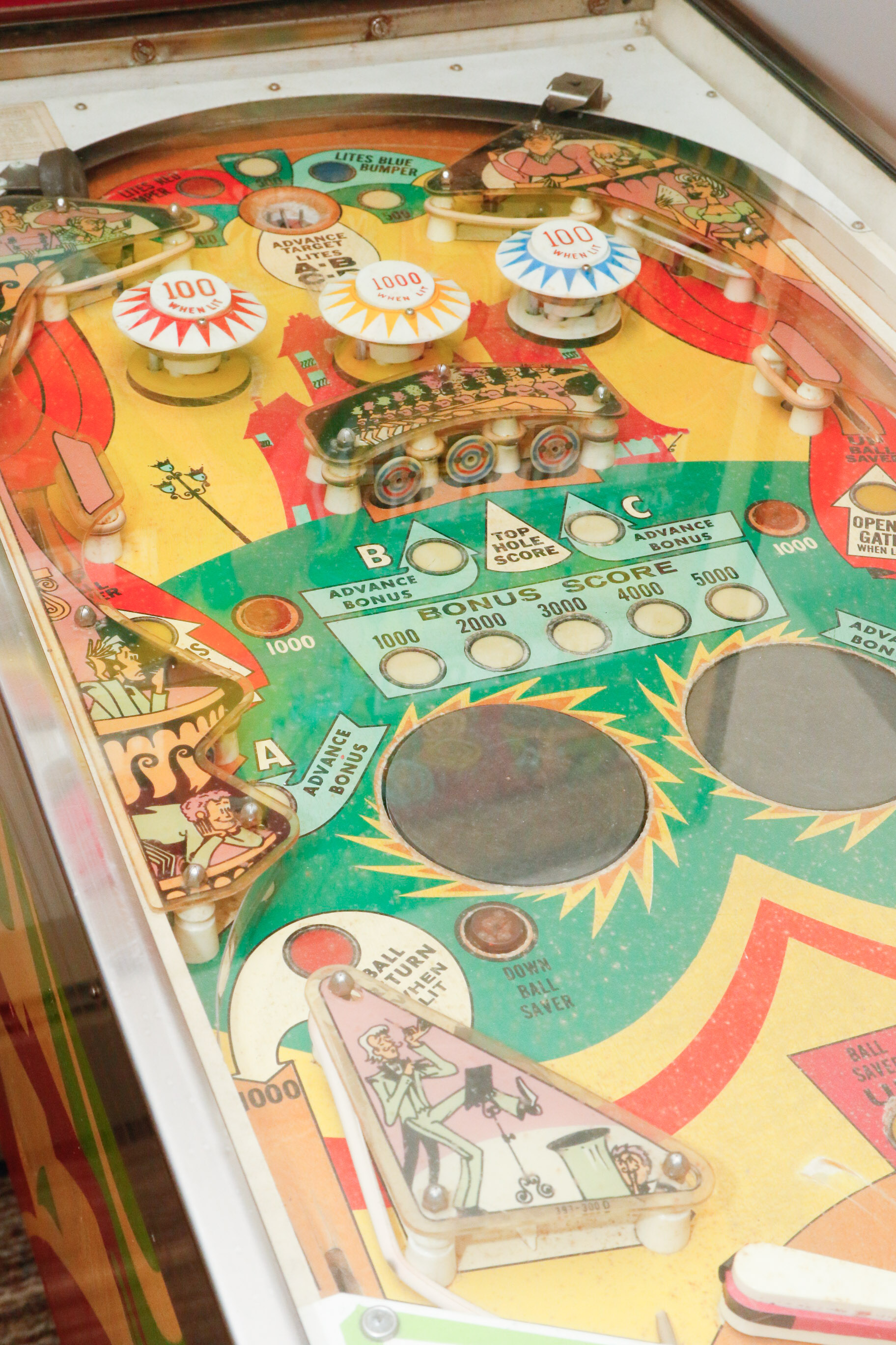 "Casino" Pinball Machine by Chicago Coin | EBTH