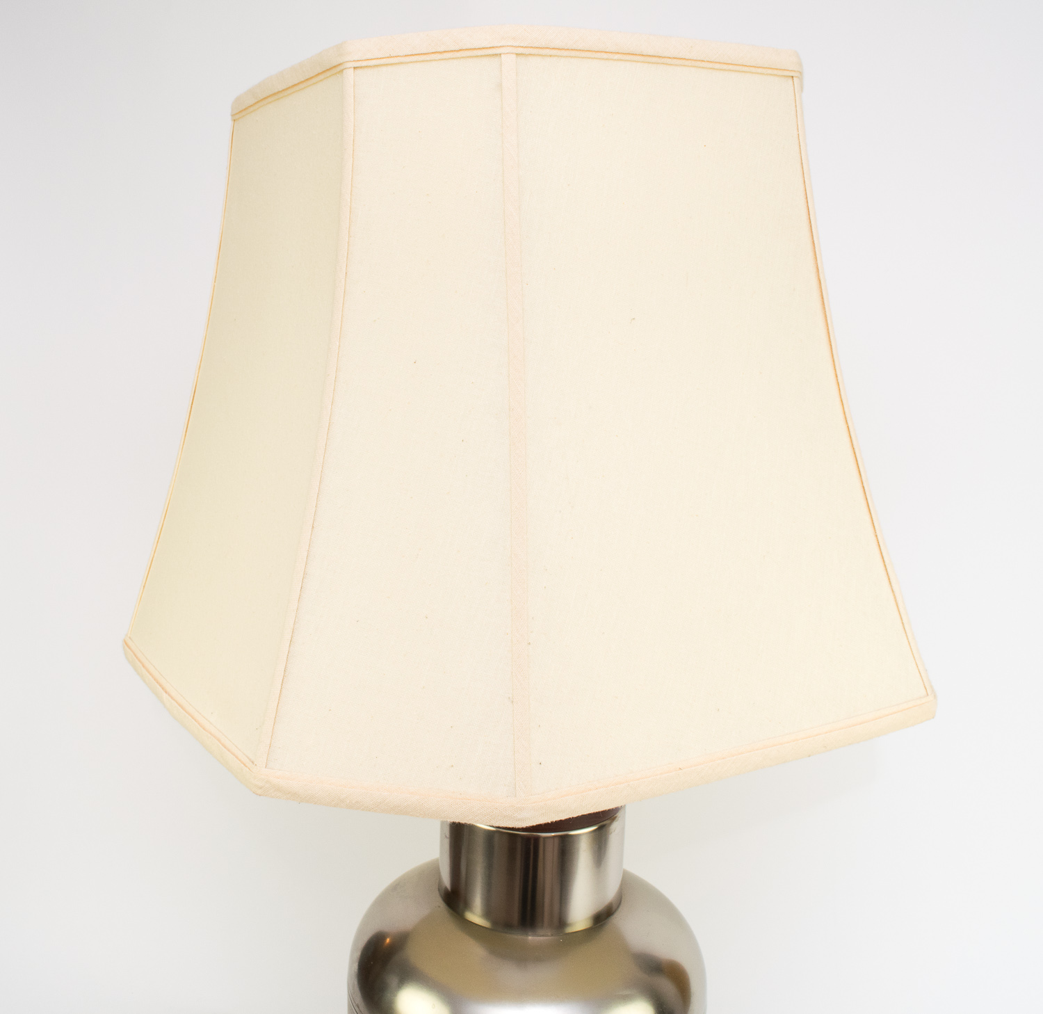 Large Metal Base Table Lamp | EBTH