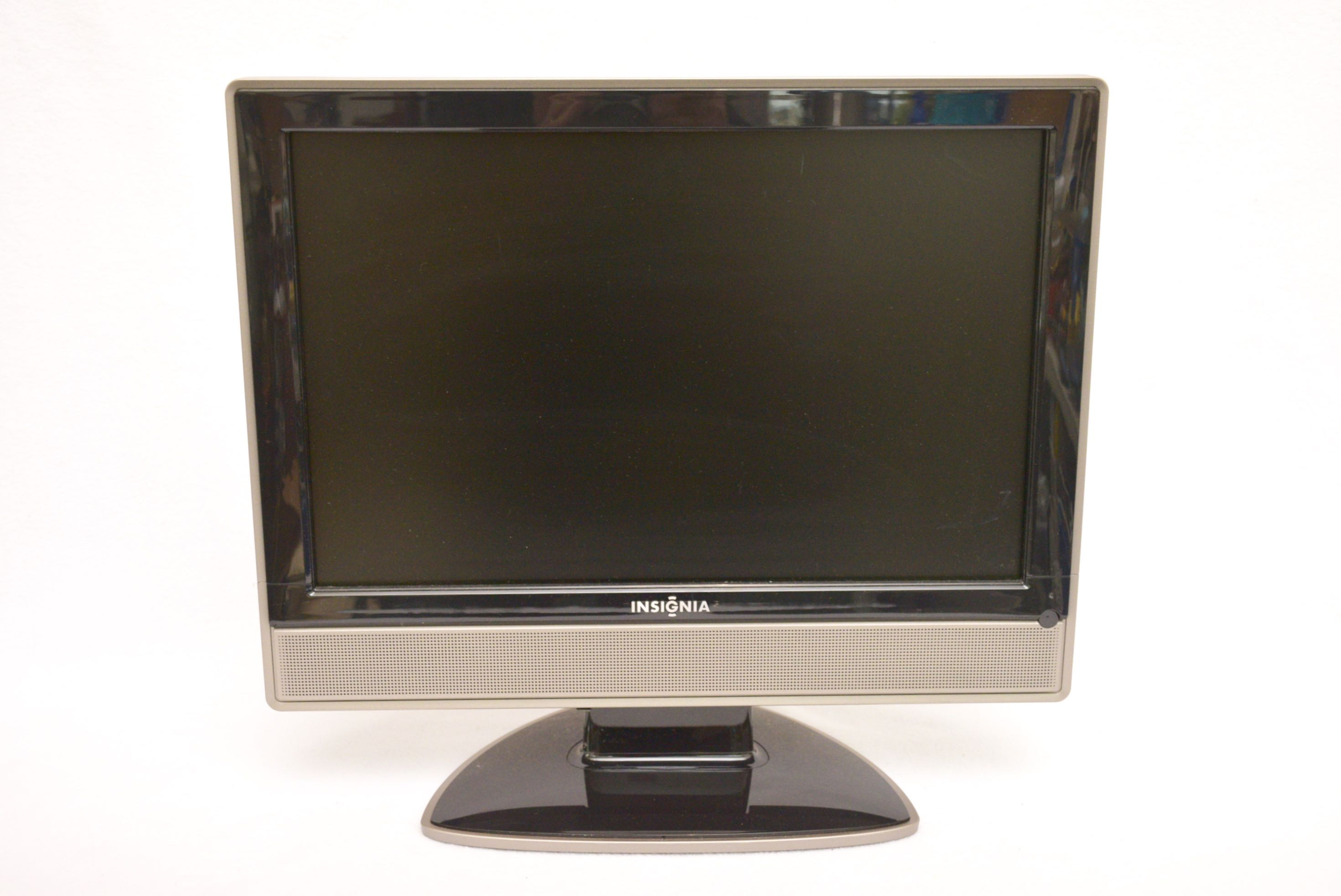 Insignia 19" LCD Television | EBTH