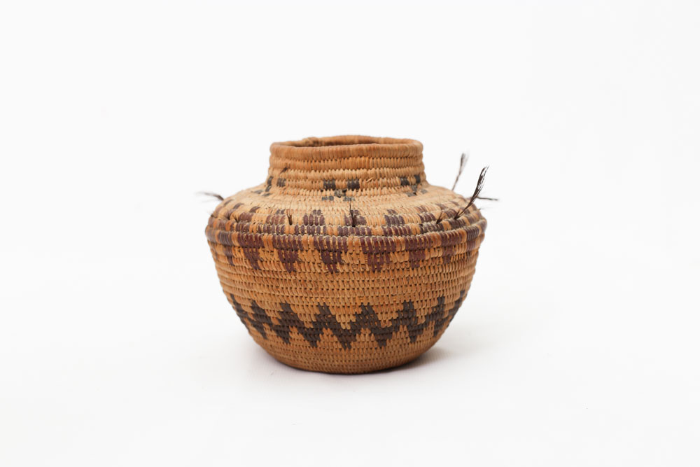 Rare Antique Tule River Tribe Native American Basket | EBTH