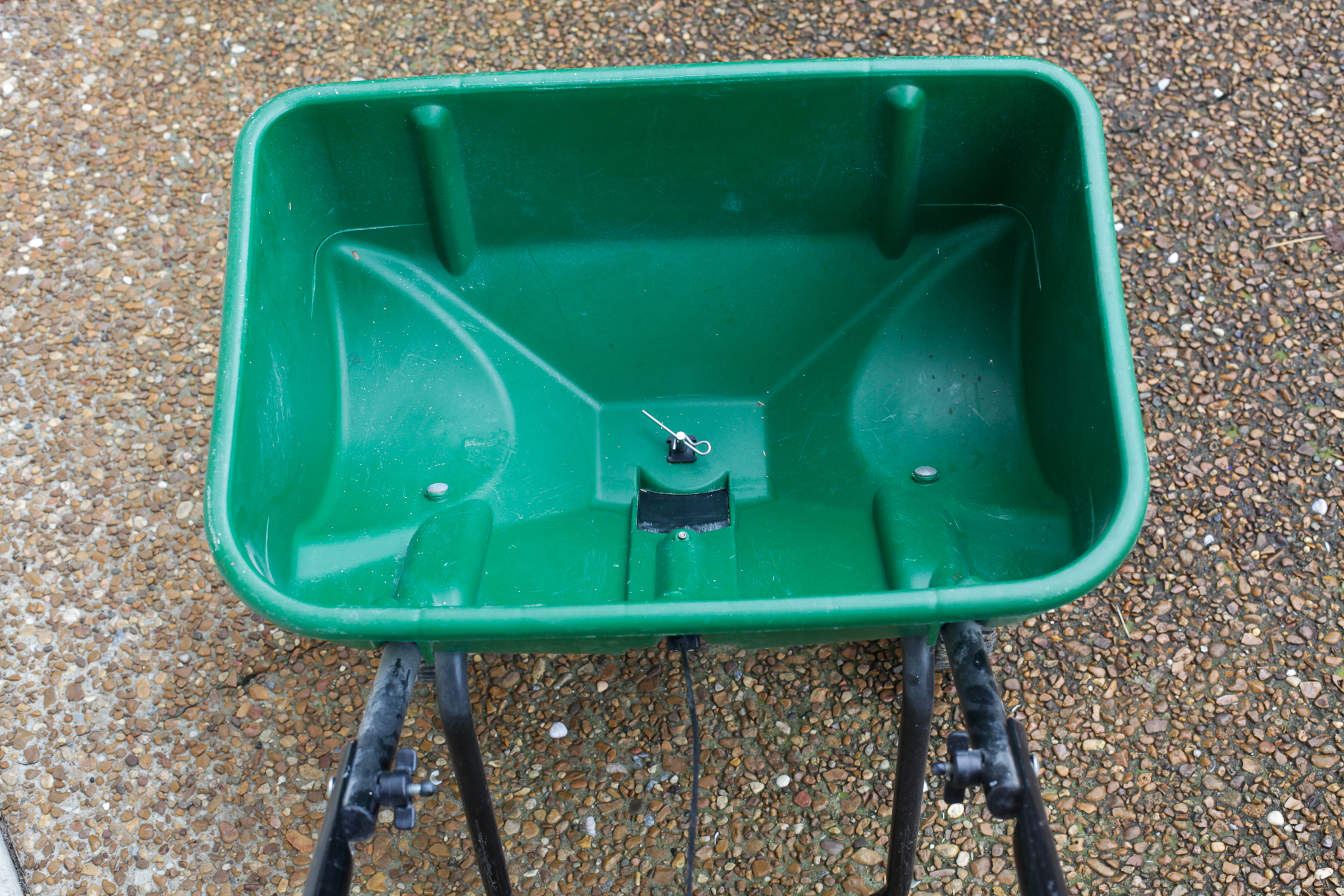 Scotts Speedy Green Spreader | EBTH
