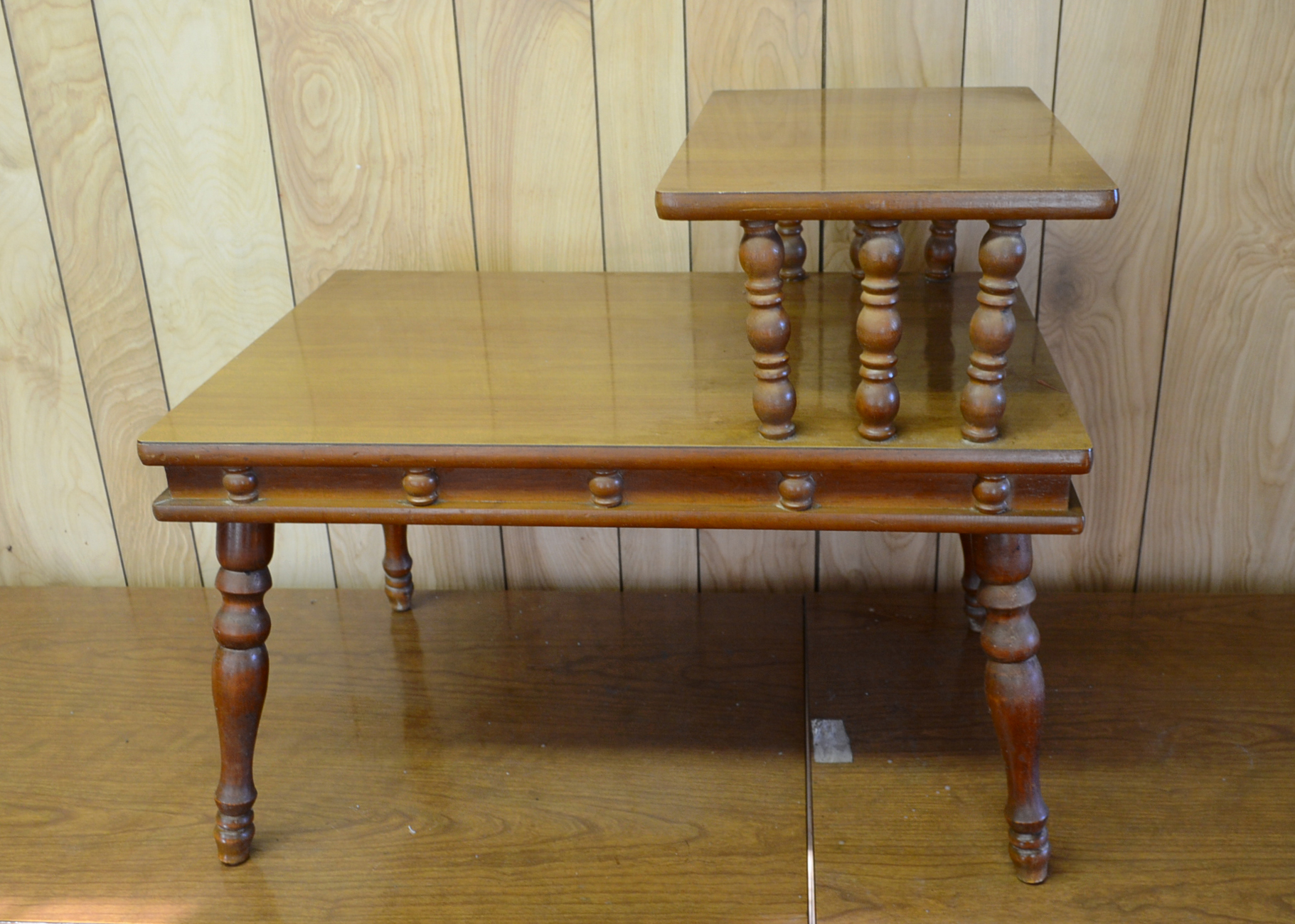 Colonial Style Two Tiered End Table | EBTH