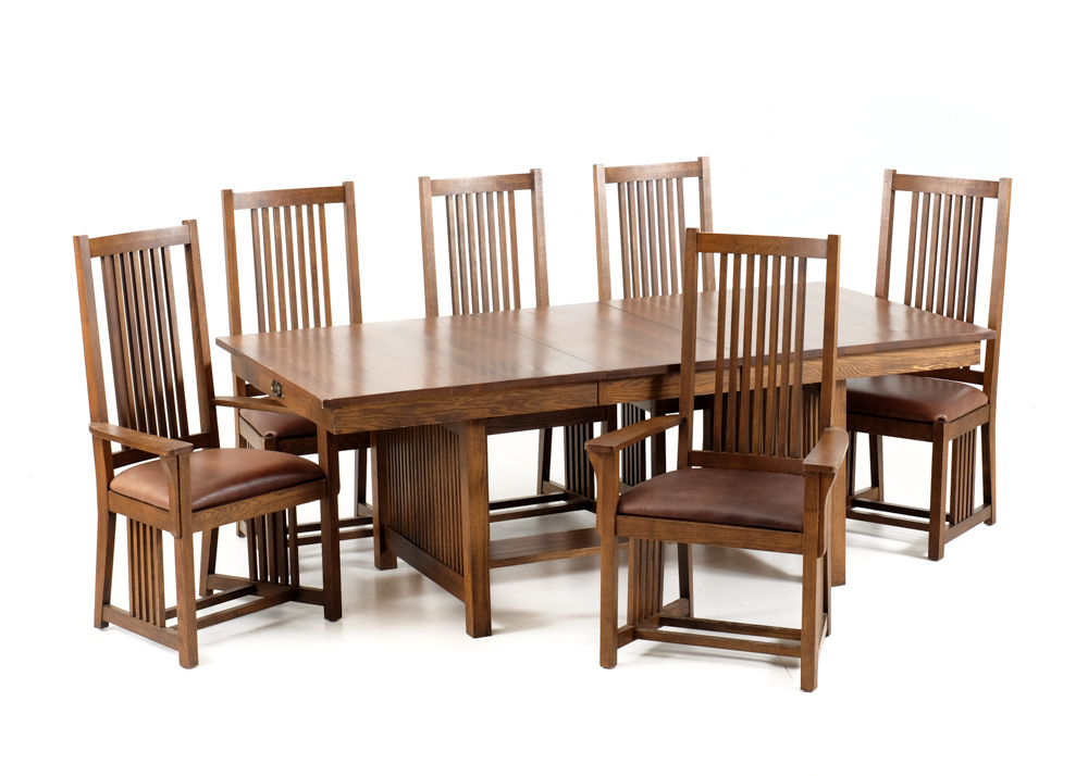 Frank Lloyd Wright - Prairie Style Oak Table and Six Chairs | EBTH