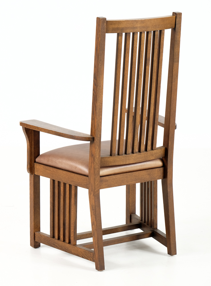 Frank Lloyd Wright - Prairie Style Oak Table and Six Chairs | EBTH
