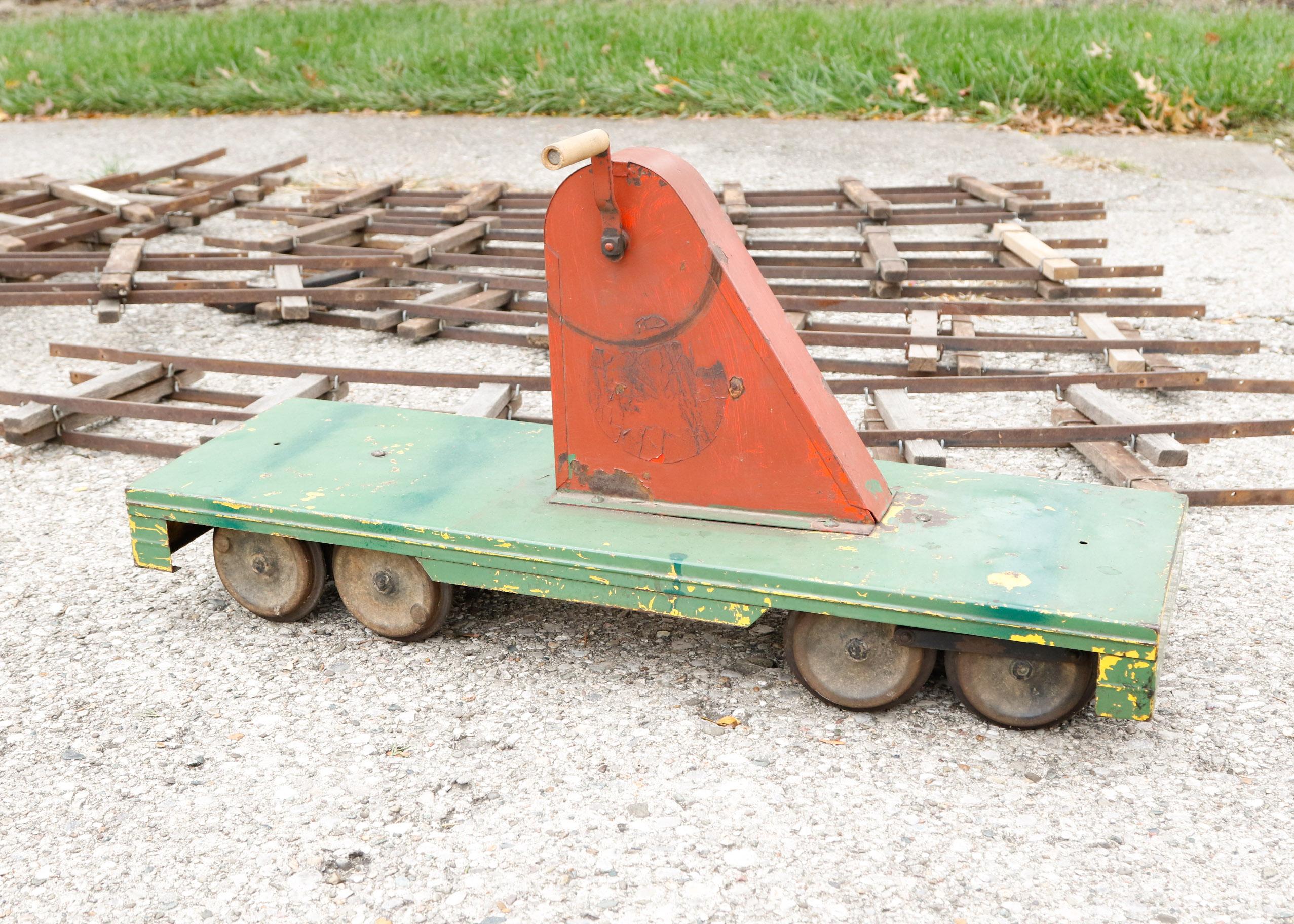 Doepke Yardbird Train and Tracks | EBTH