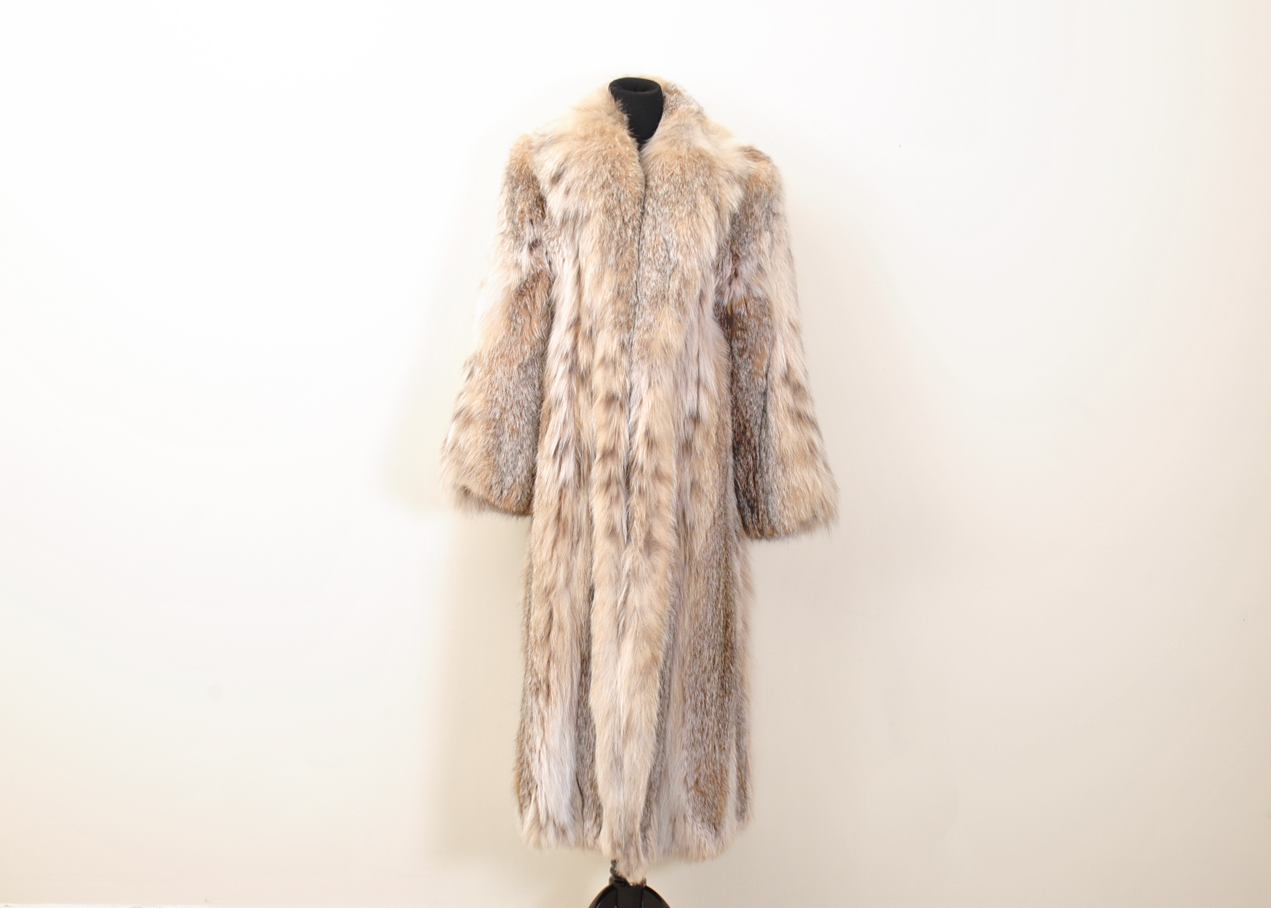 Canadian Lynx Full Length Fur Coat | EBTH