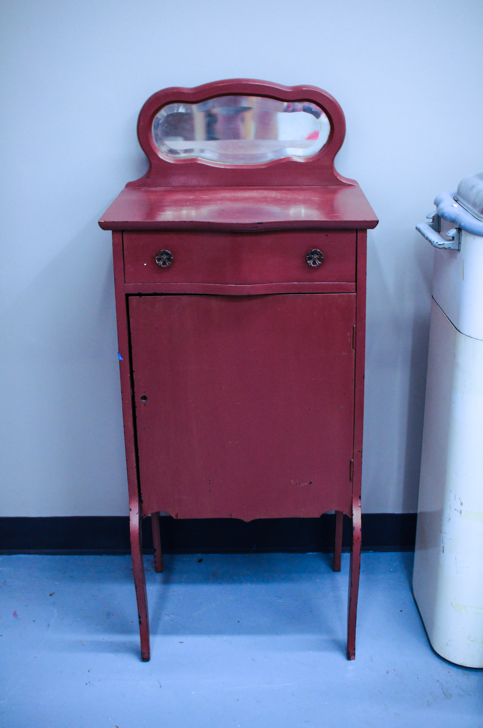 Vintage Westinghouse Roaster and Side Cabinet | EBTH