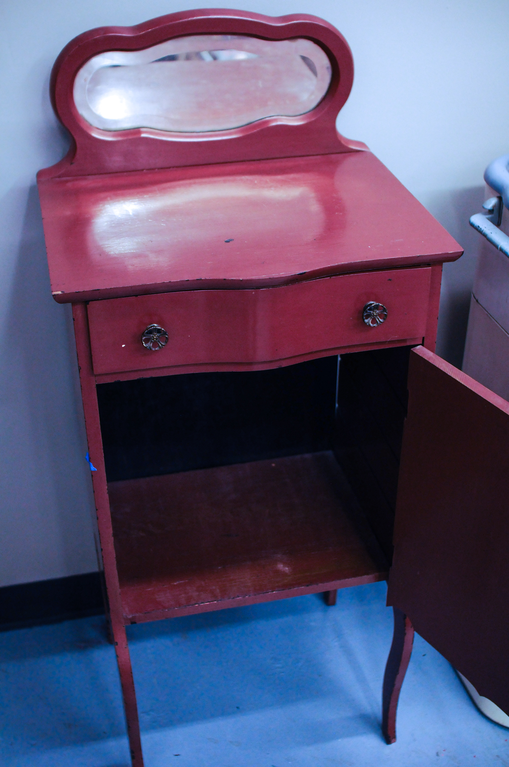 Vintage Westinghouse Roaster and Side Cabinet | EBTH