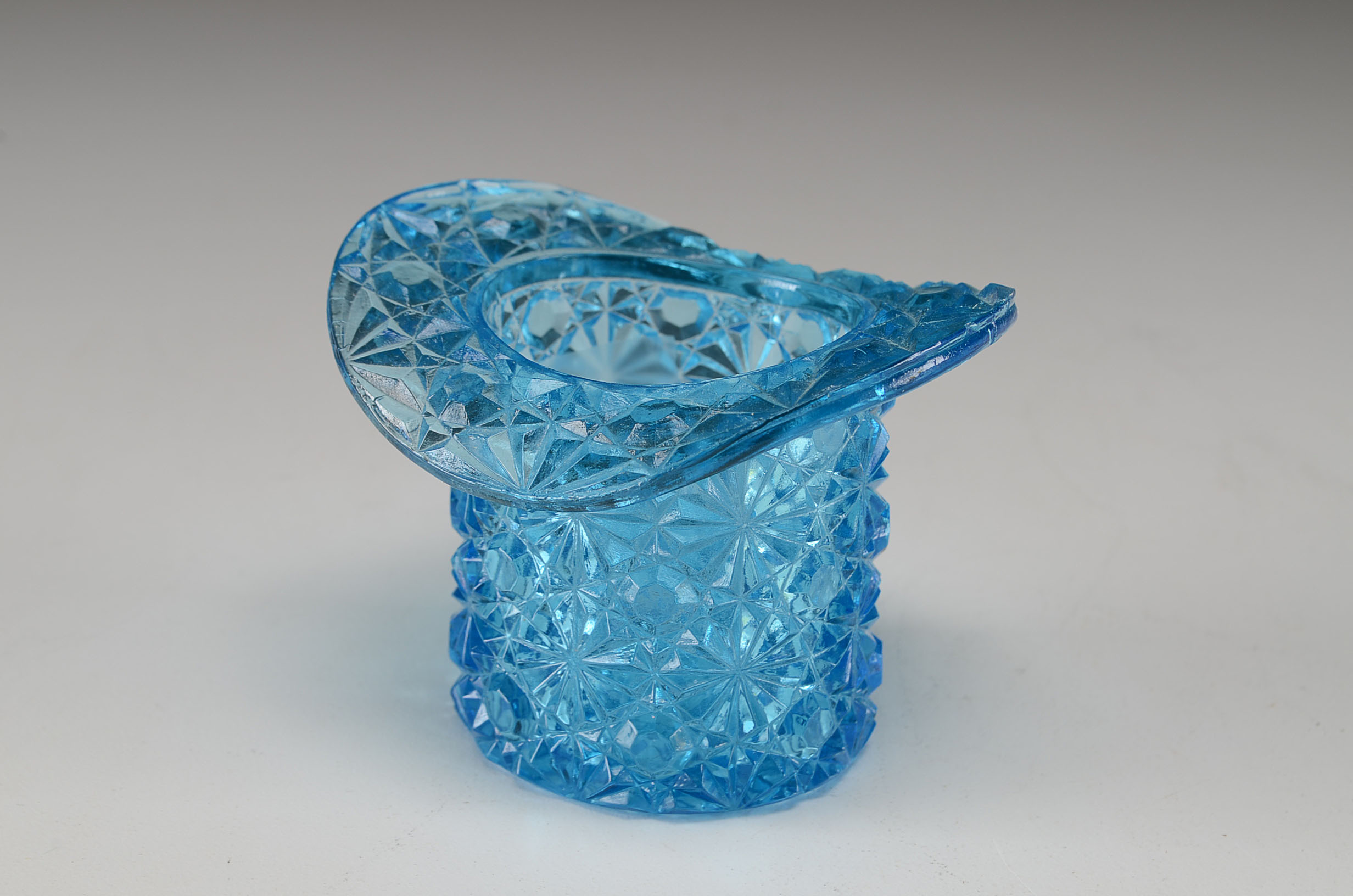 Assorted Decorative Glass | EBTH