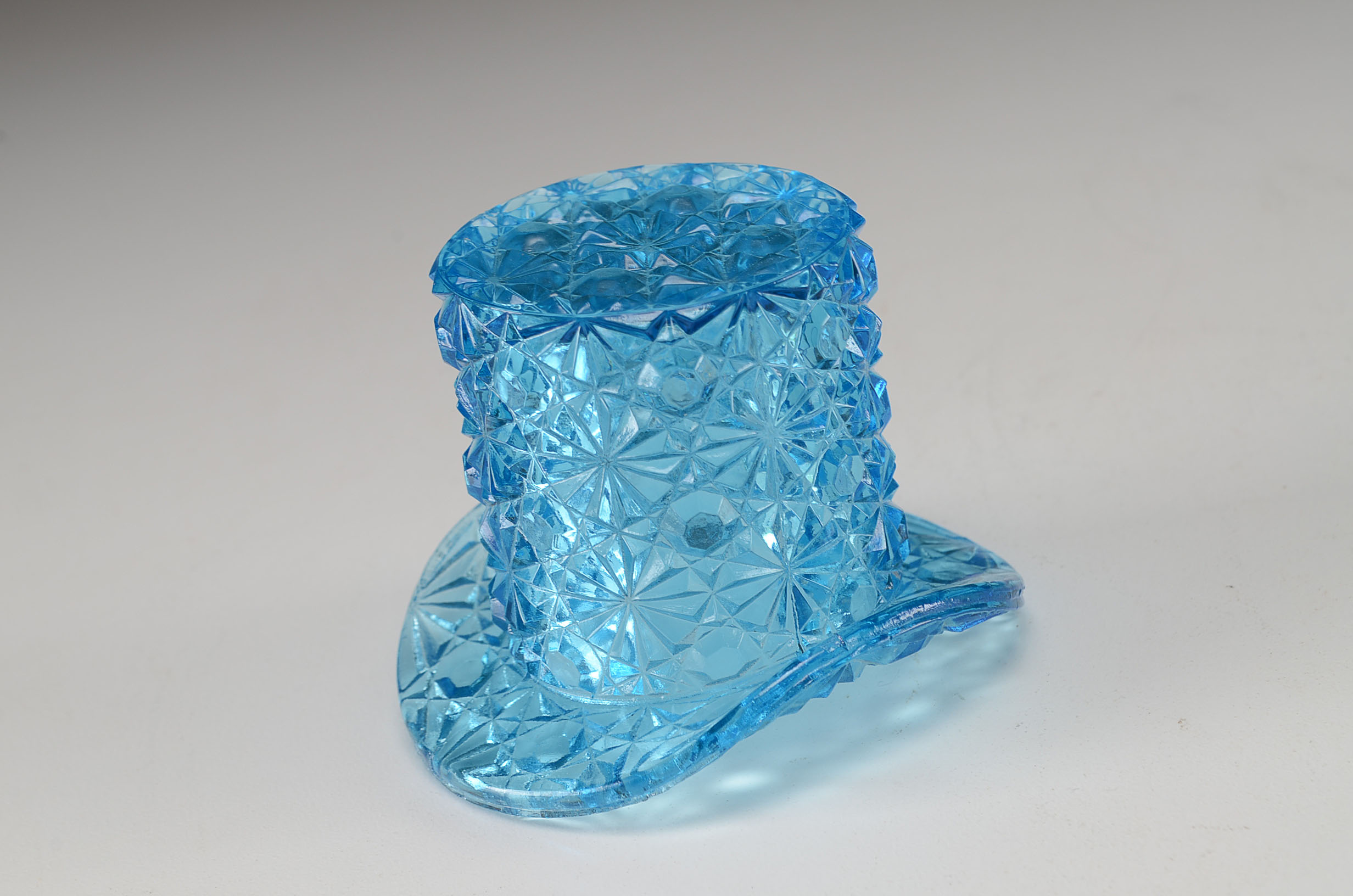 Assorted Decorative Glass | EBTH