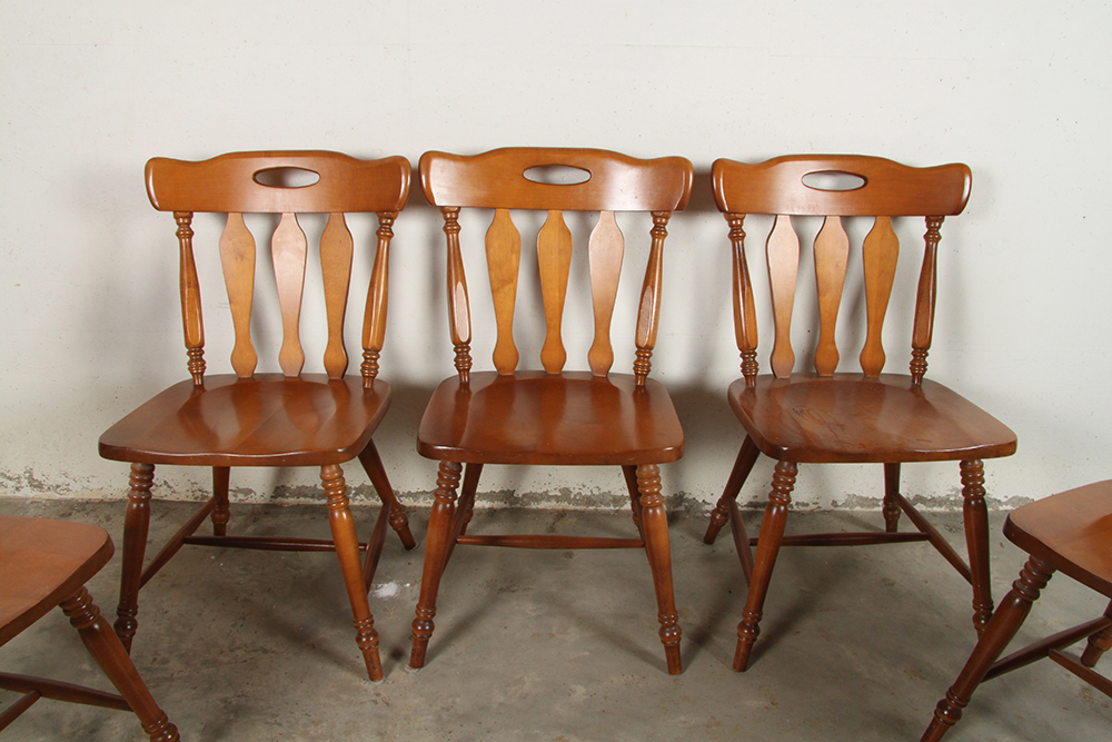 Antique St. Johns Table Company Maple Dining Room Chairs | EBTH