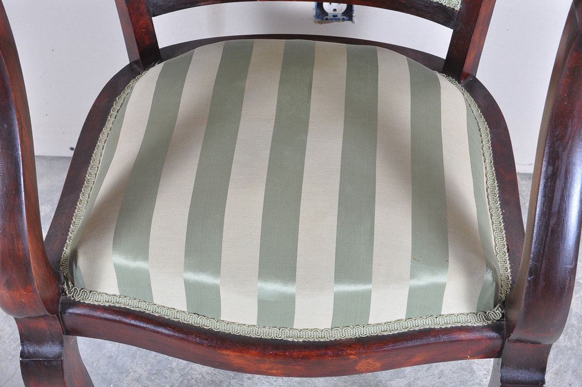 Mahogany Barrel Back Colonial style Chair | EBTH