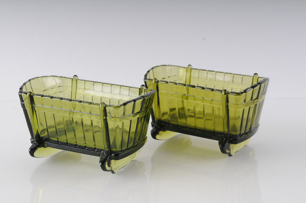 Decorative Glass including Milk Glass Cradle | EBTH