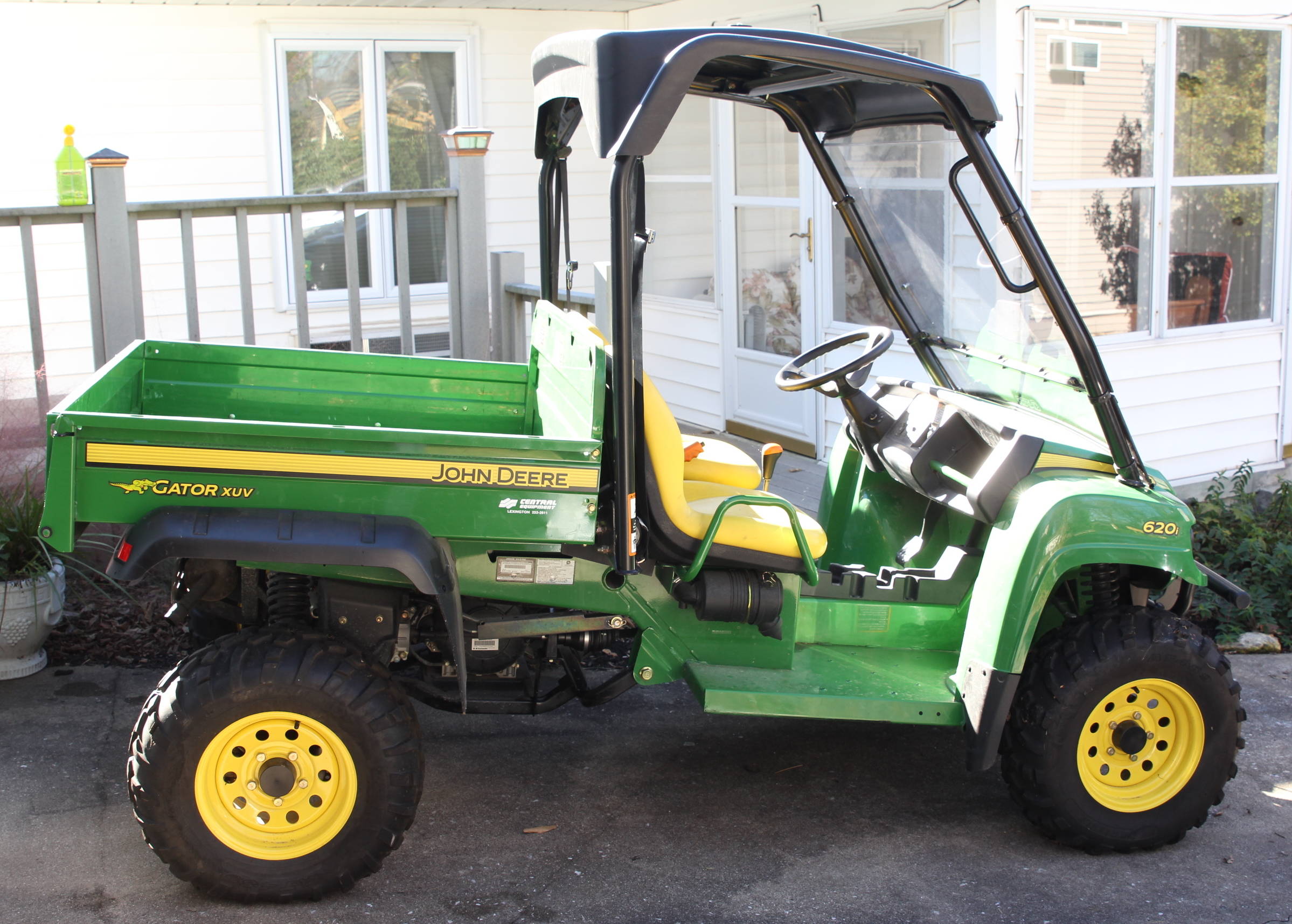 John Deere 620i Gator XUV Outdoor Utility Vechicle | EBTH