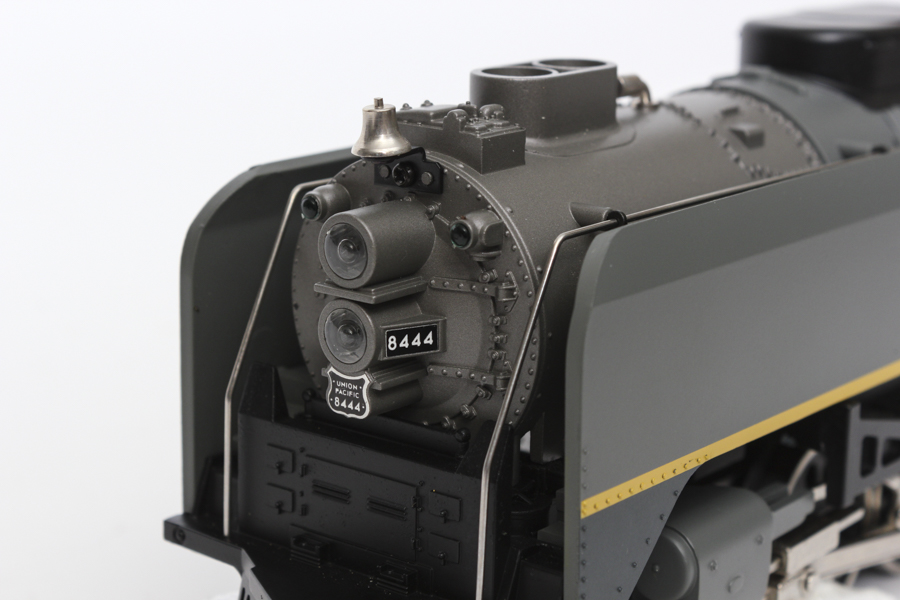 Rail King Steam Engine and Lionel Train Cars | EBTH