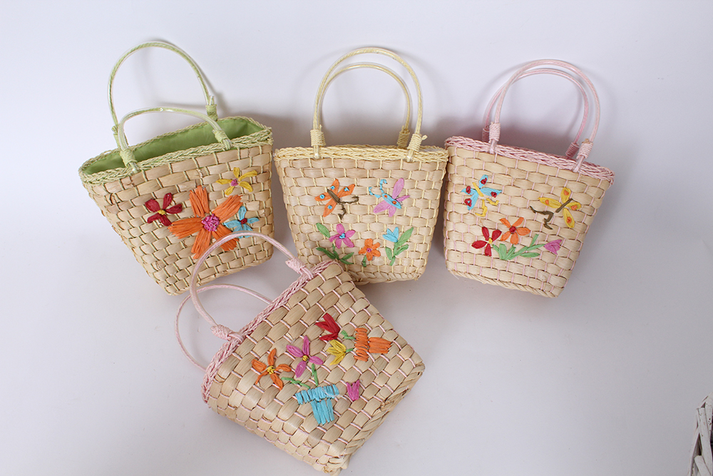 Spring and Easter Themed Baskets | EBTH