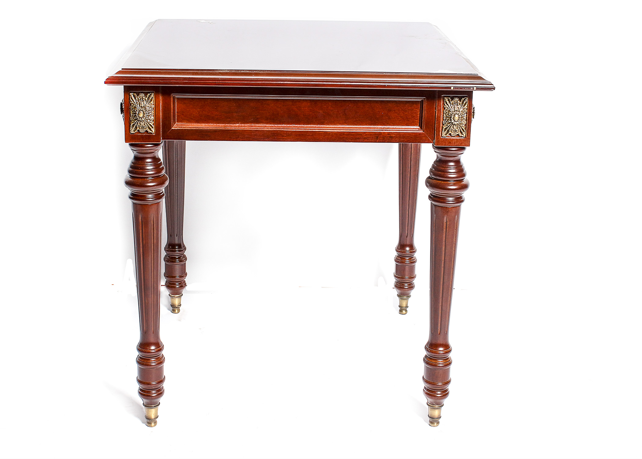 Pair of Bombay Company Accent Tables | EBTH