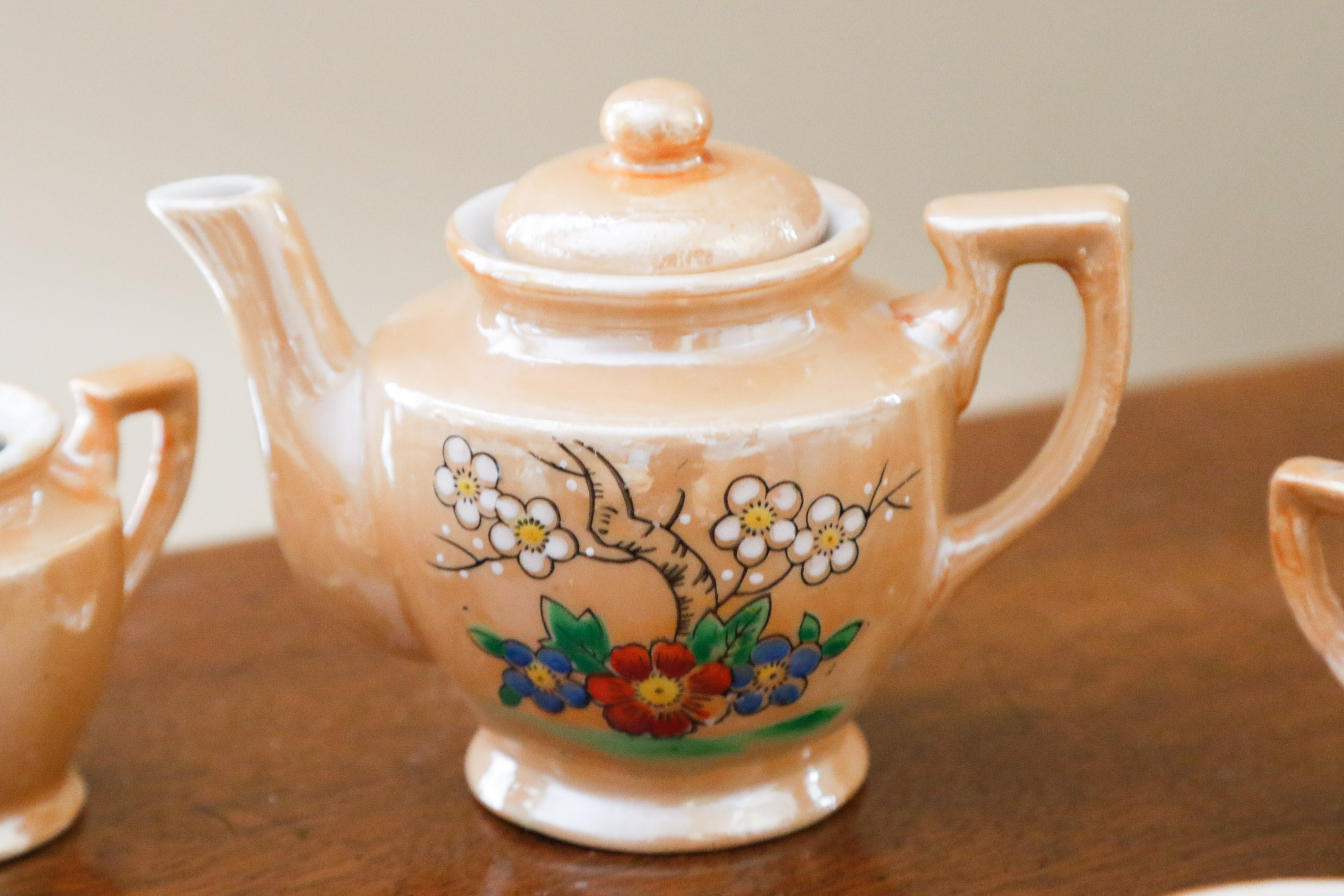 Occupied Japan Peach Lusterware Child's Tea Set | EBTH