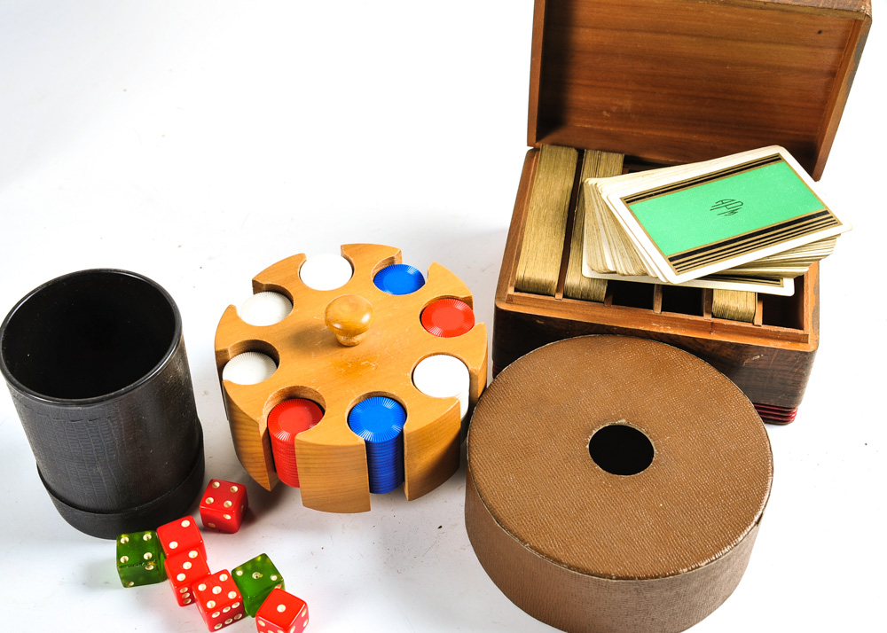 Collection of Vintage Board Games | EBTH