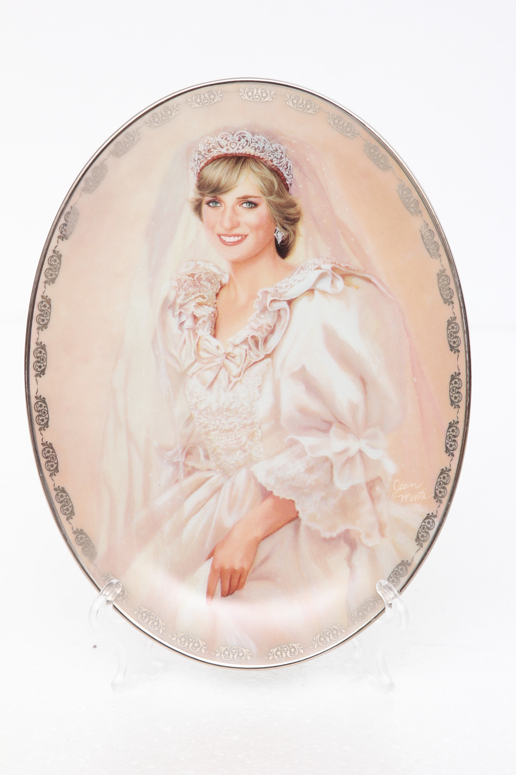 Collection of Royal Family Plates and Collectibles | EBTH