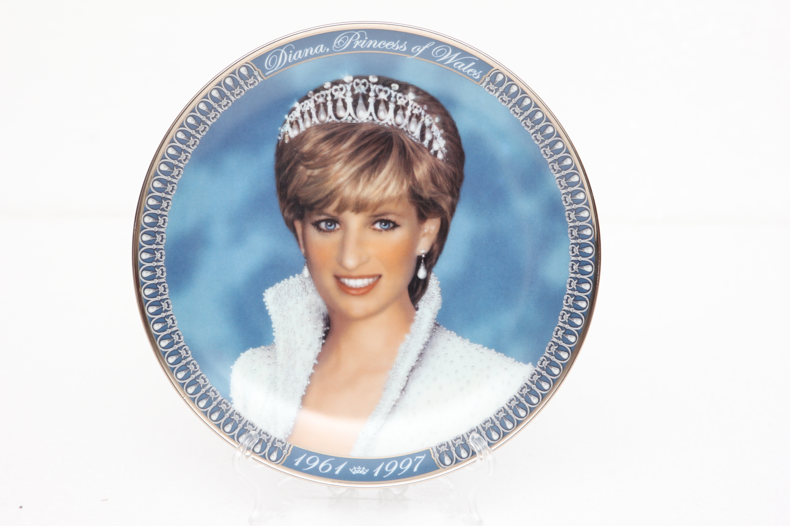 Collection of Royal Family Plates and Collectibles | EBTH