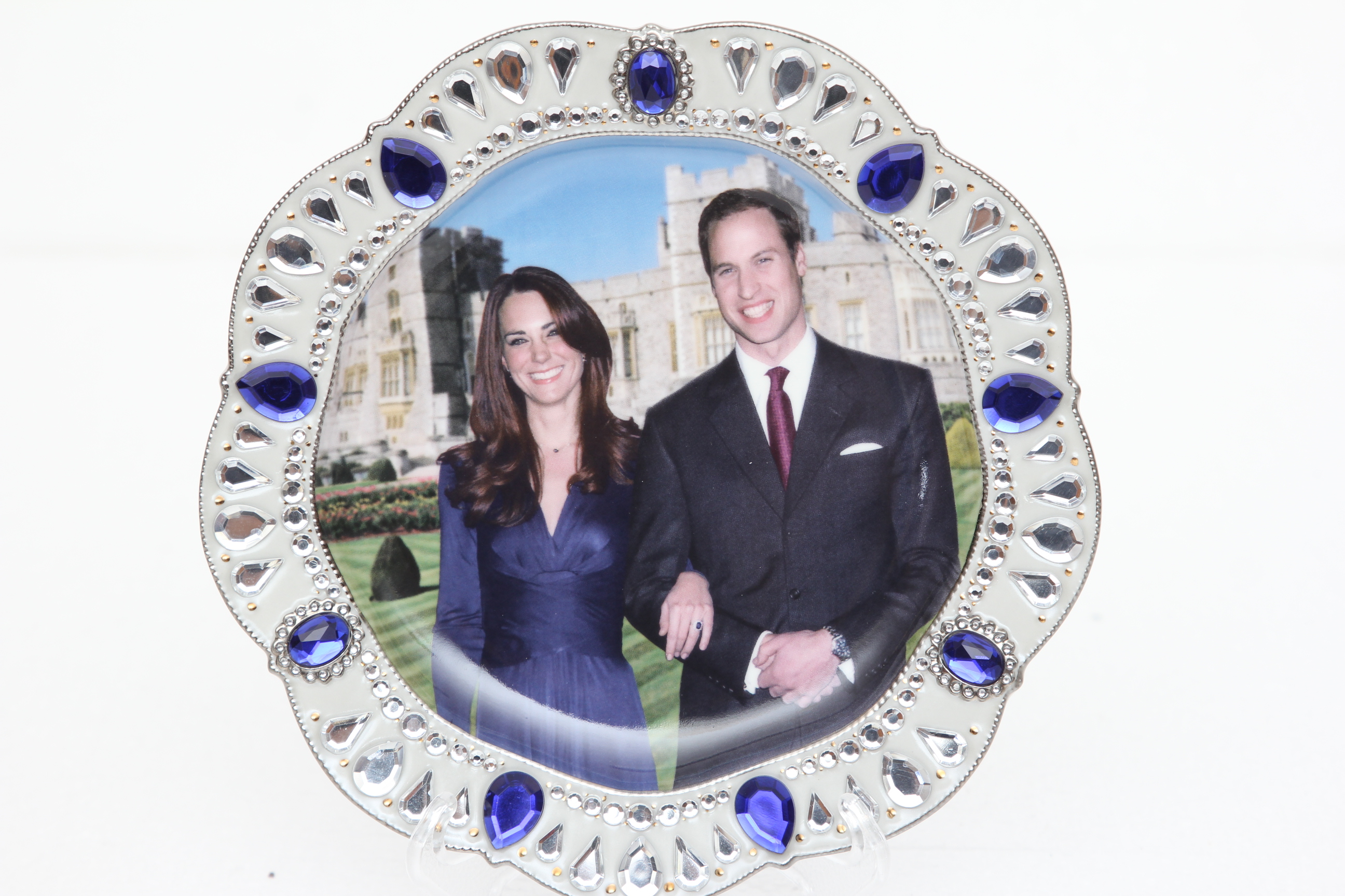 Collection of Royal Family Plates and Collectibles | EBTH