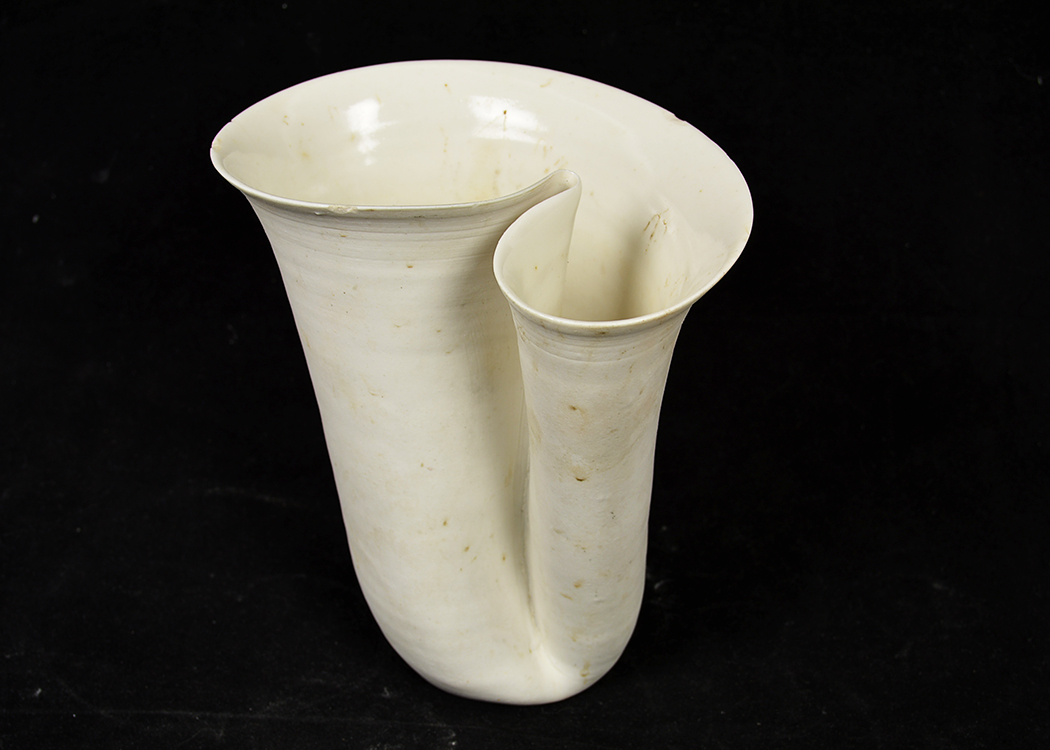 Folded Style Pottery Vase Pair | EBTH