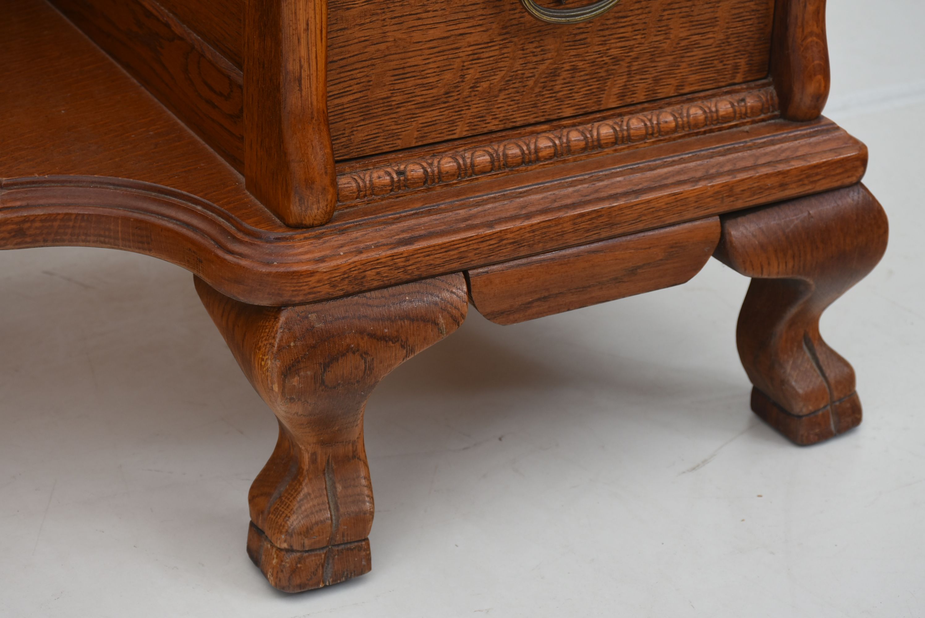 Lexington Furniture Victorian Sampler Collection - Vanity | EBTH