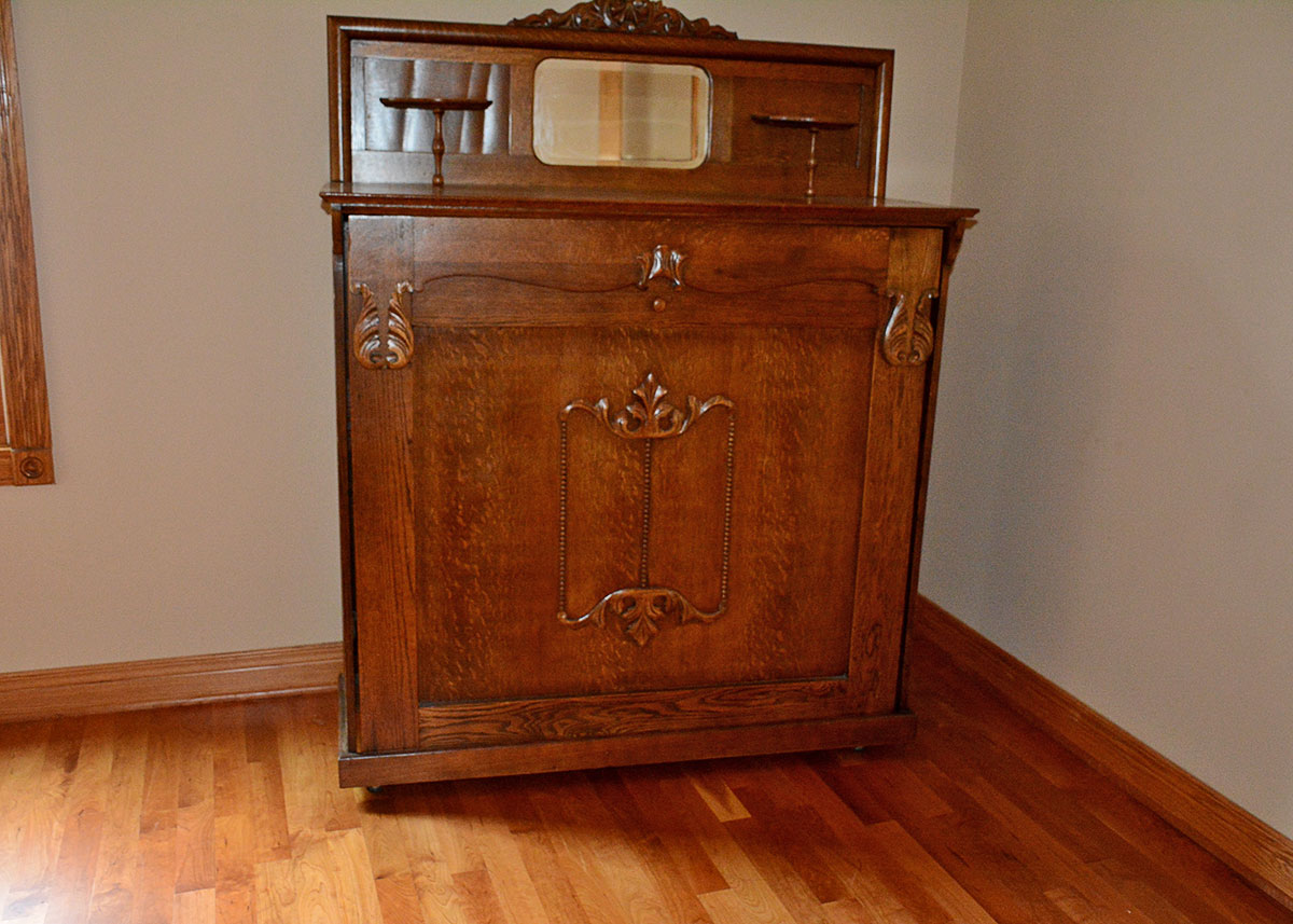 Vintage Oak Murphy Bed | EBTH