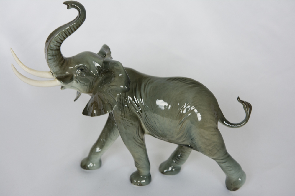 Goebel Porcelain Serengeti African Elephant Figurine | EBTH