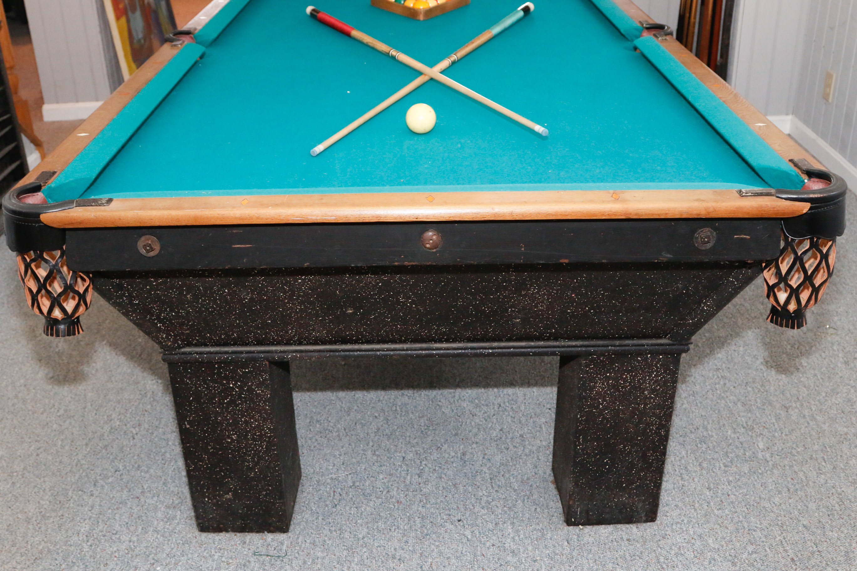 National Billiard Mfg. Co. Pool Table | EBTH